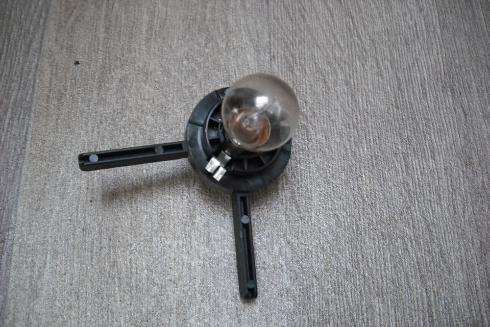 BMW MINI R55 R56 REAL LIGHT LOWER BULB HOLDER
