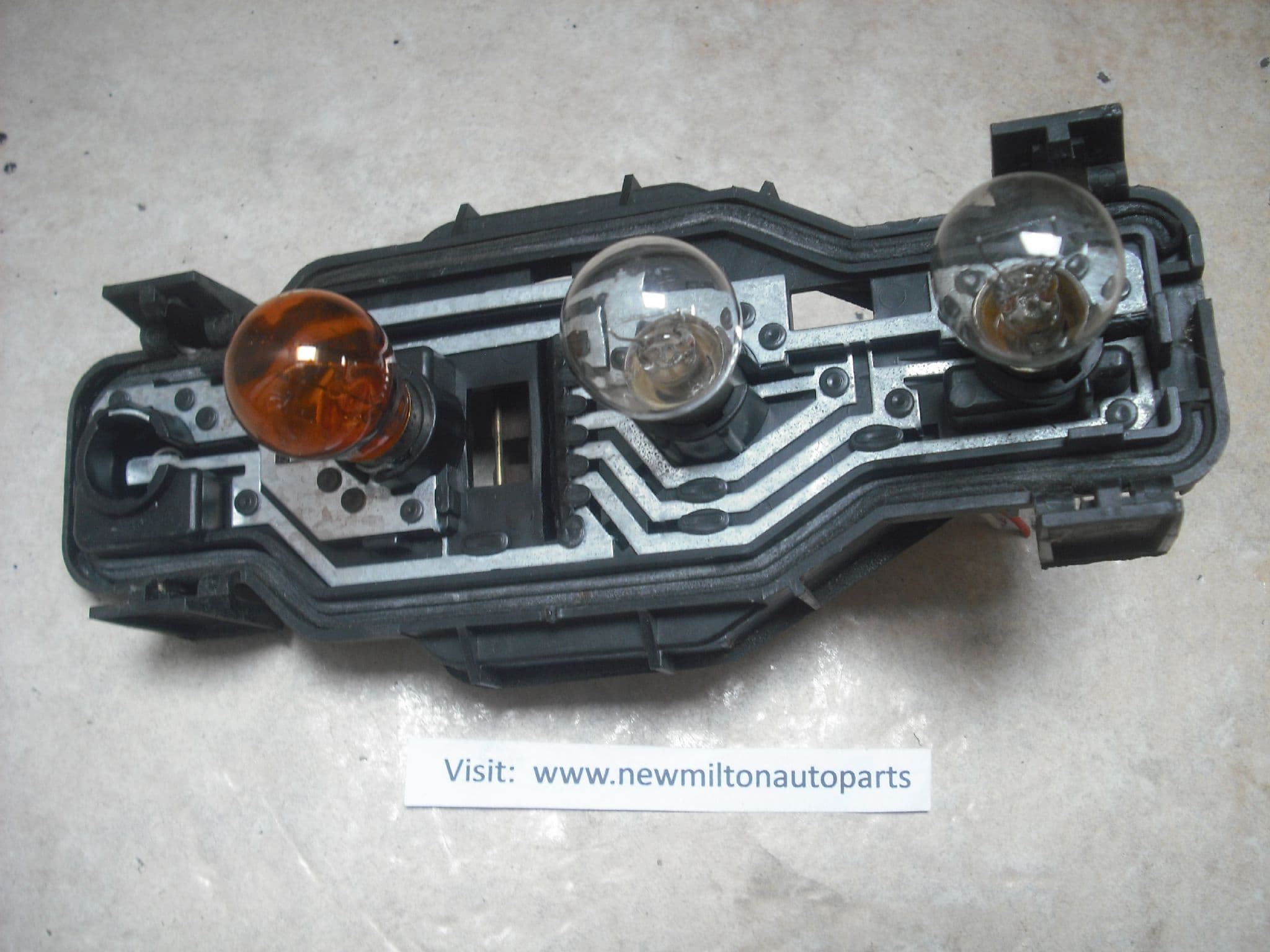 CITREON BERLINGO PEUGEOT PARTNER REAR LIGHT BULB HOLDER AND WIRING PLUG ...
