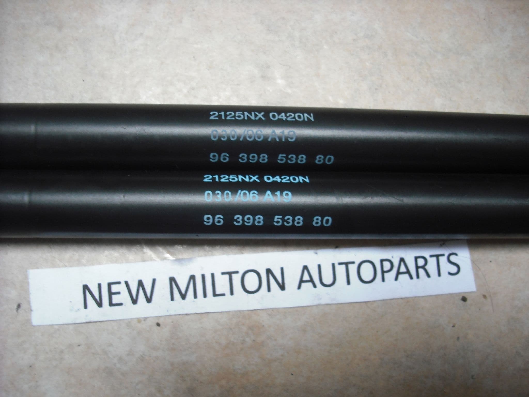CITROEN C3 PAIR OF GENUINE CITROEN TAILGATE GAS STRUTS STADILUS 96 398 ...