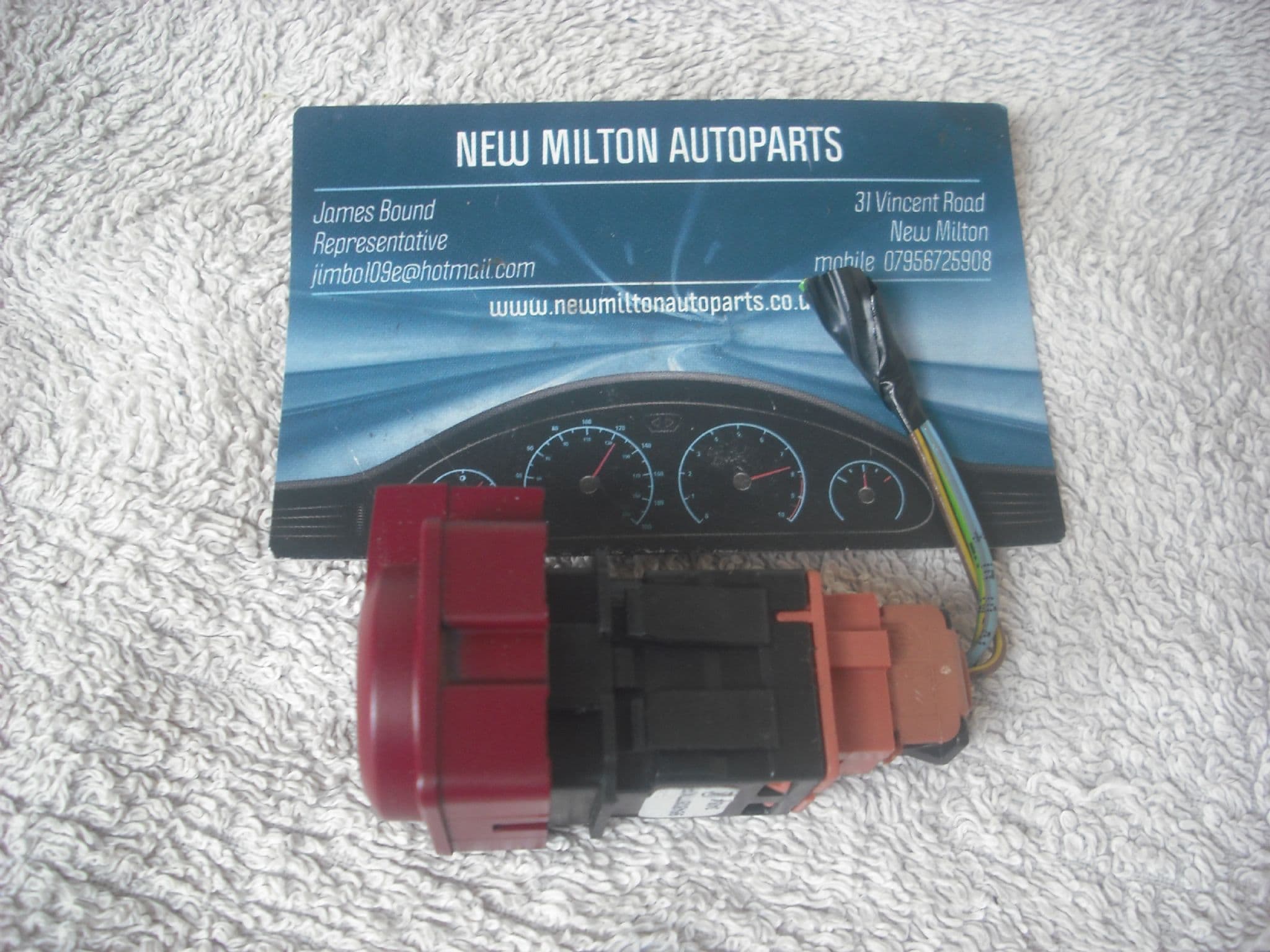 CITROEN C4 HAZARD WARNING LIGHT SWITCH 2004-2010 96480877KR