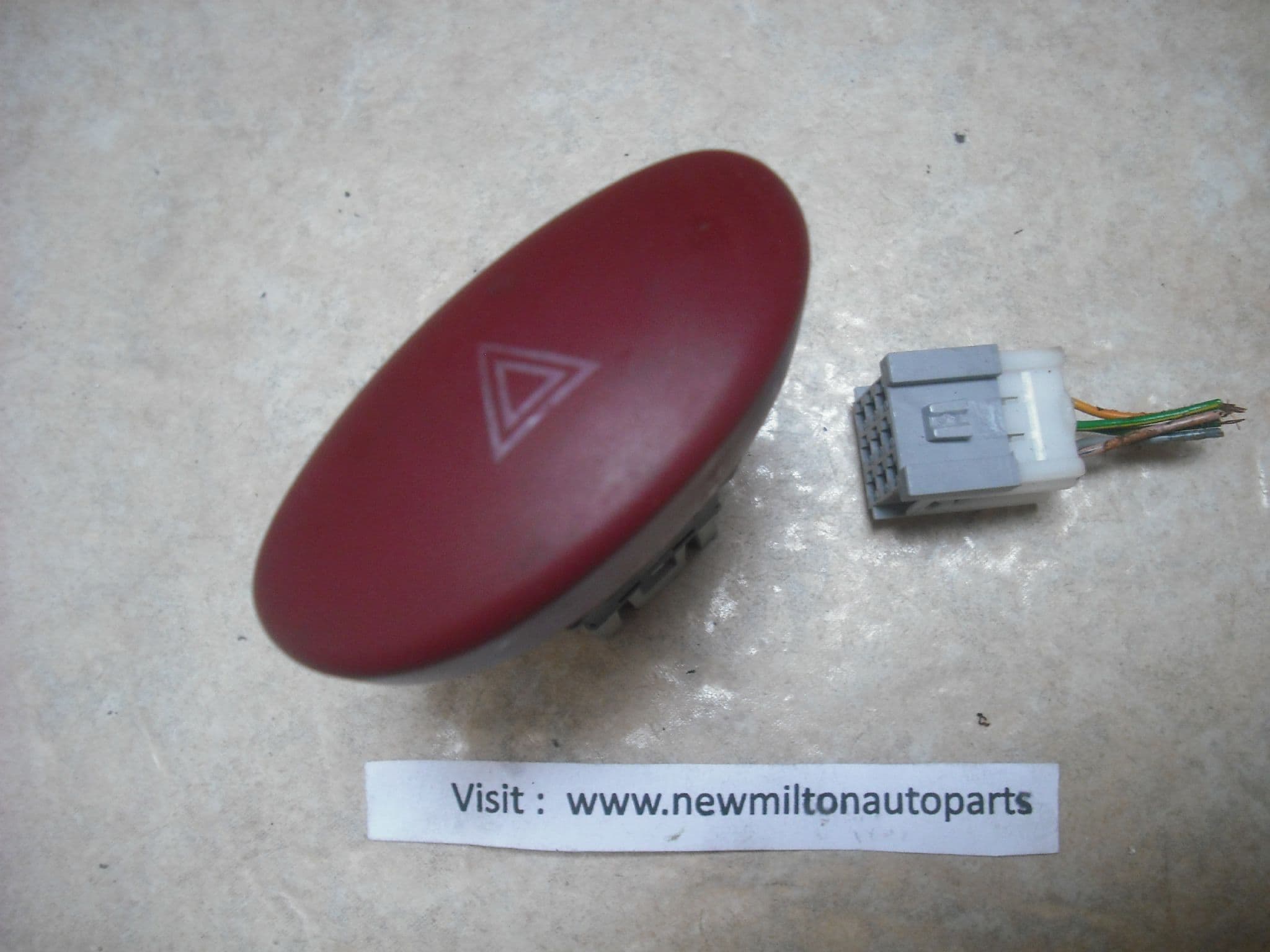 CITROEN PICASSO HAZARD WARNING LIGHT SWITCH