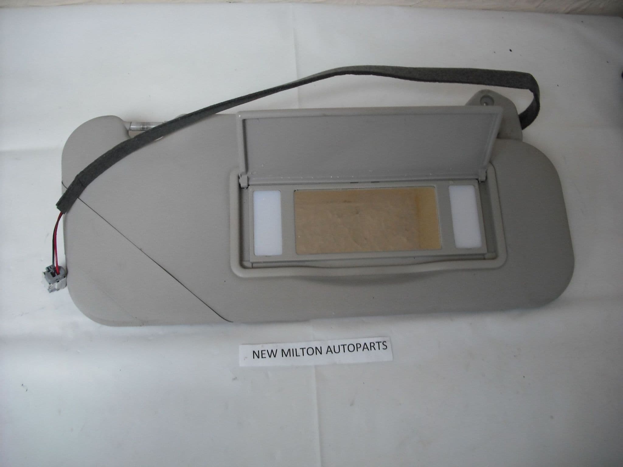CITROEN XSARA PICASSO FACELIFT ILLUMINATED SUNVISOR O/S RIGHT UK ...