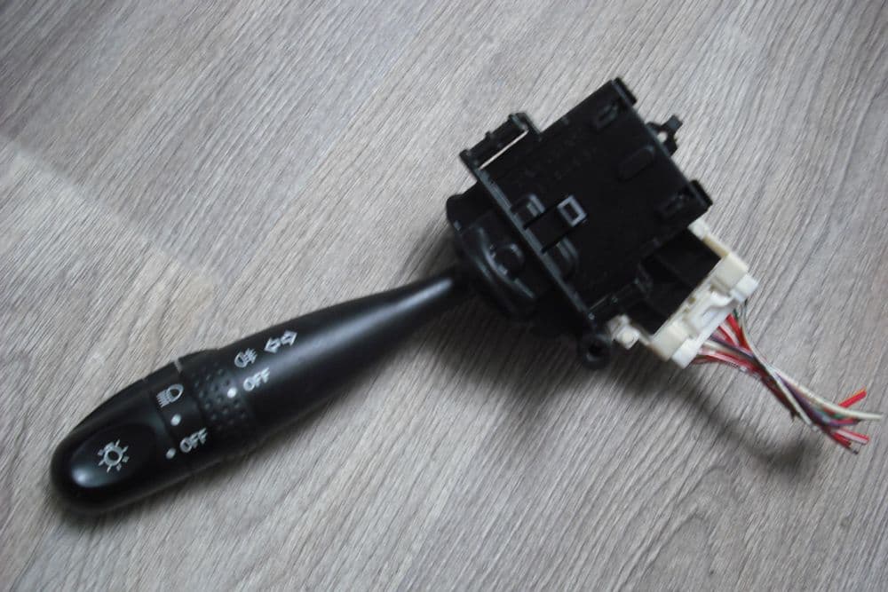 DAIHATSU CHARADE HEADLIGHT INDICATOR FOG LIGHT STALK SWITCH