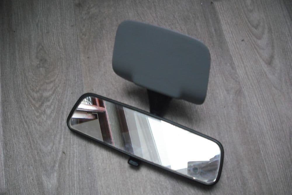 DAIHATSU CHARADE INTERIOR REAR VIEW MIRROR