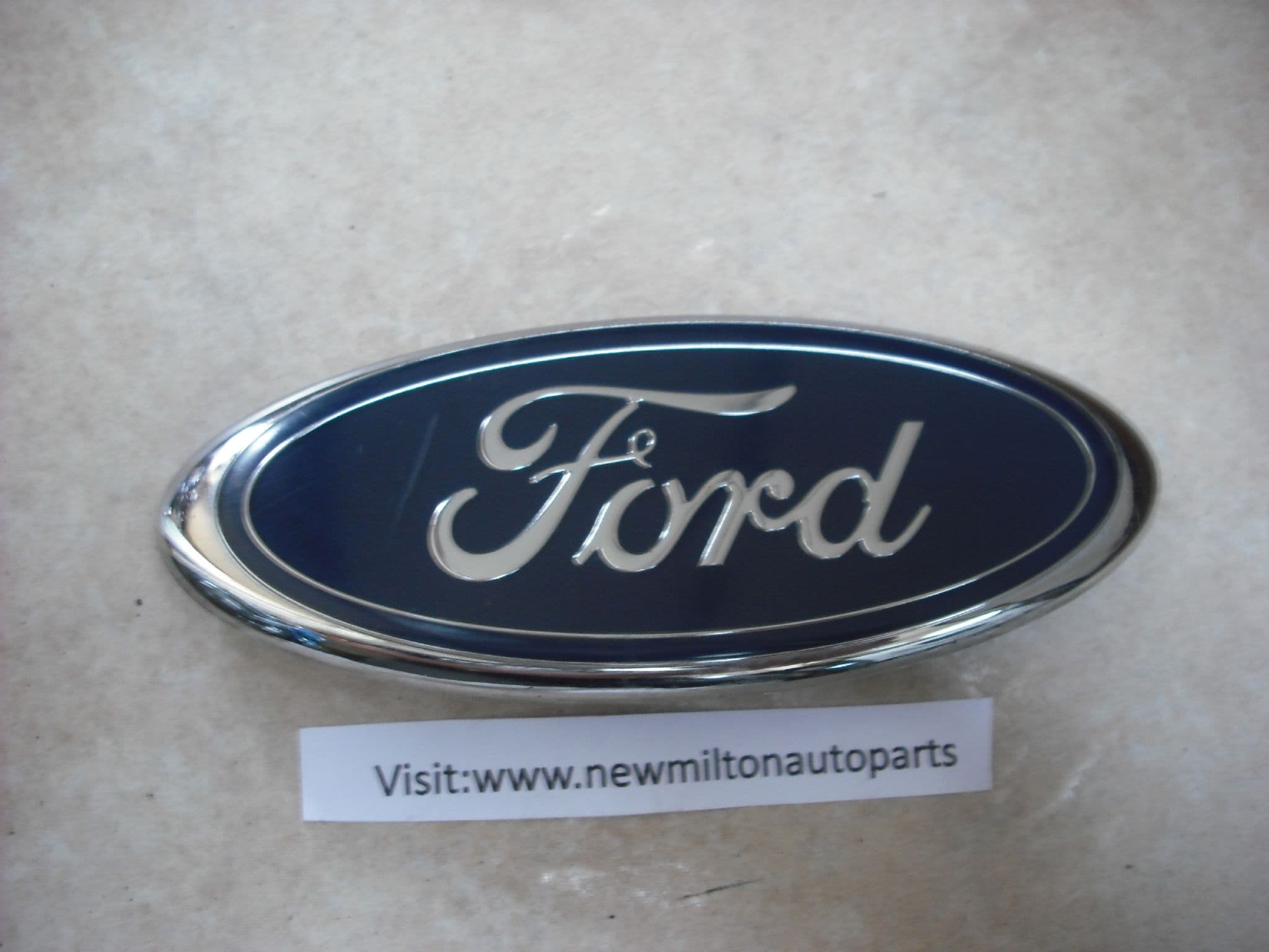 F85B 15402A16 AA FORD TRANSIT 2000-2006 REAR DOOR BADGE