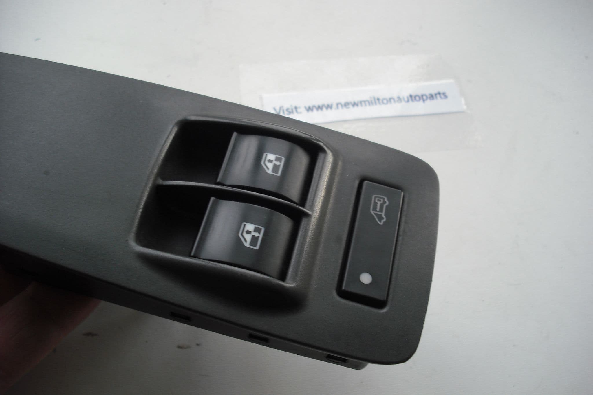 FITA DUCATO VAN DRIVERS DOOR ELECTRIC WINDOW AND DOOR MIRROR SWITCH PACK