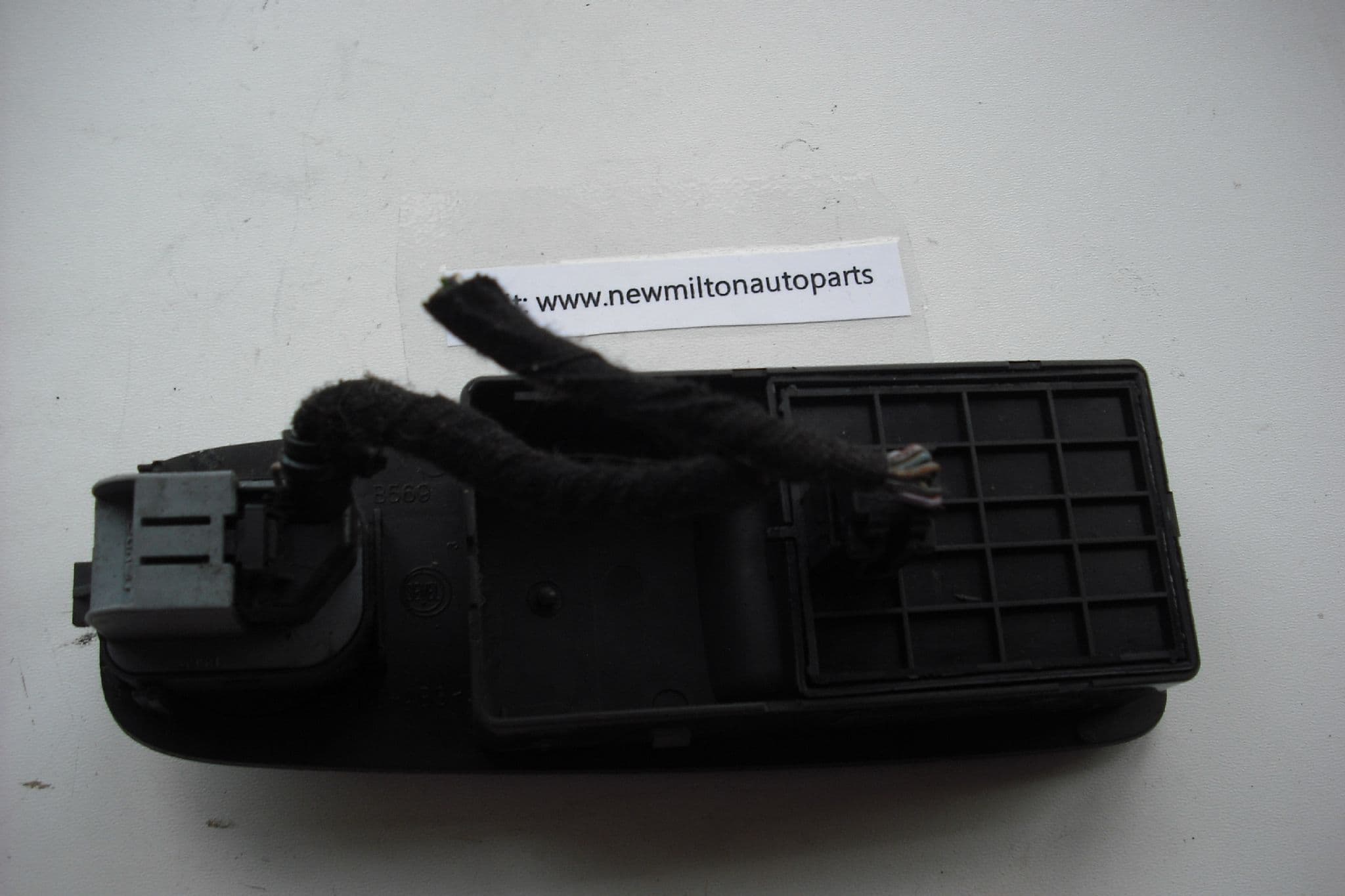 FITA DUCATO VAN DRIVERS DOOR ELECTRIC WINDOW AND DOOR MIRROR SWITCH PACK
