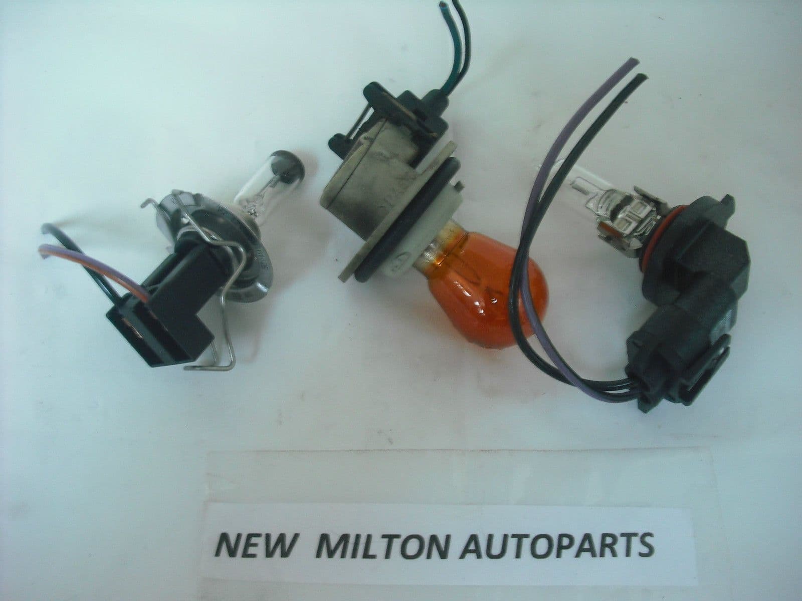 FORD COUGAR HEADLIGHT HEADLAMP BULB PLUG SOCKETS