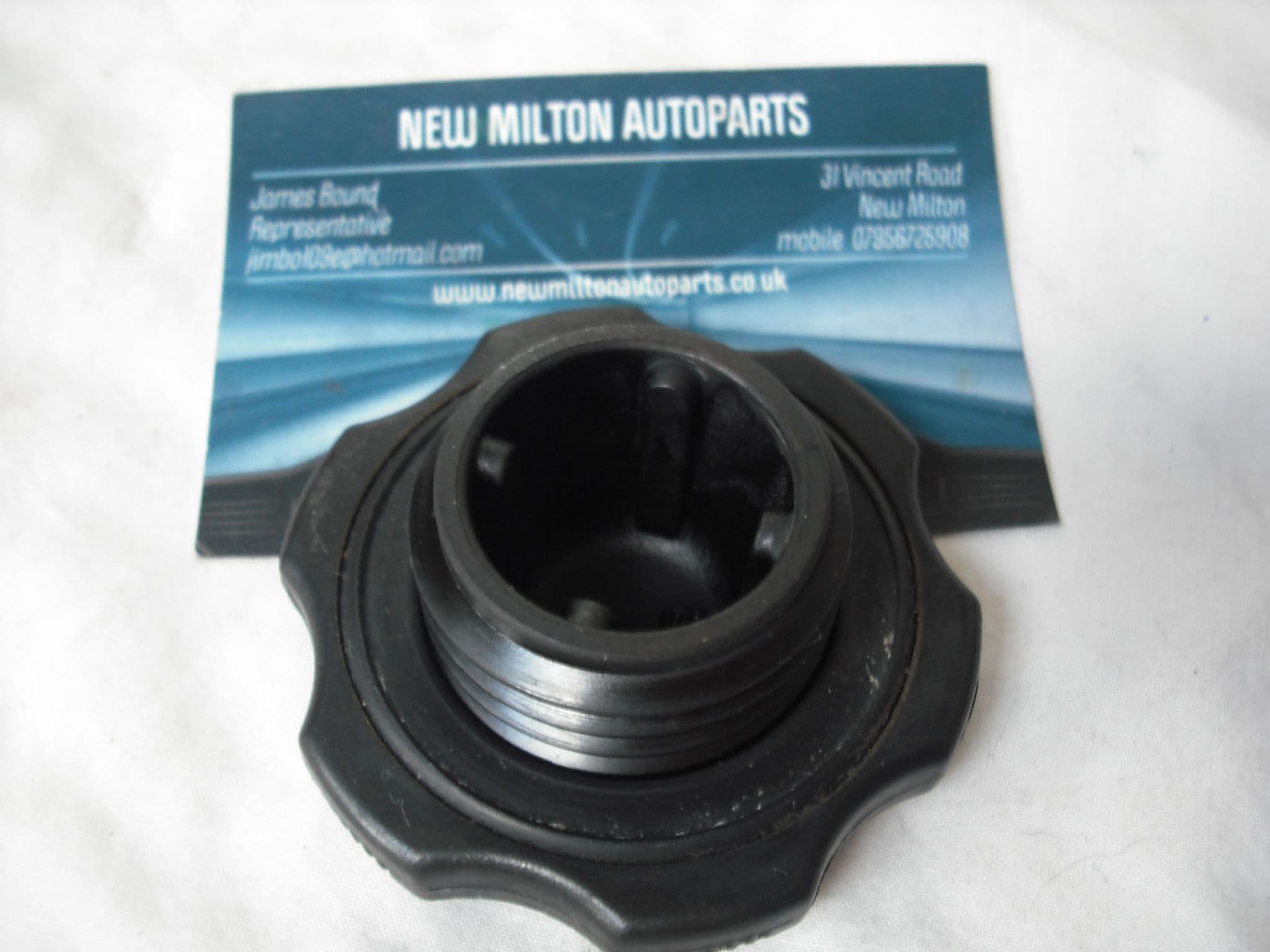 FORD PROBE A GENUINE MAZDA ENGINE OIL FILLER CAP