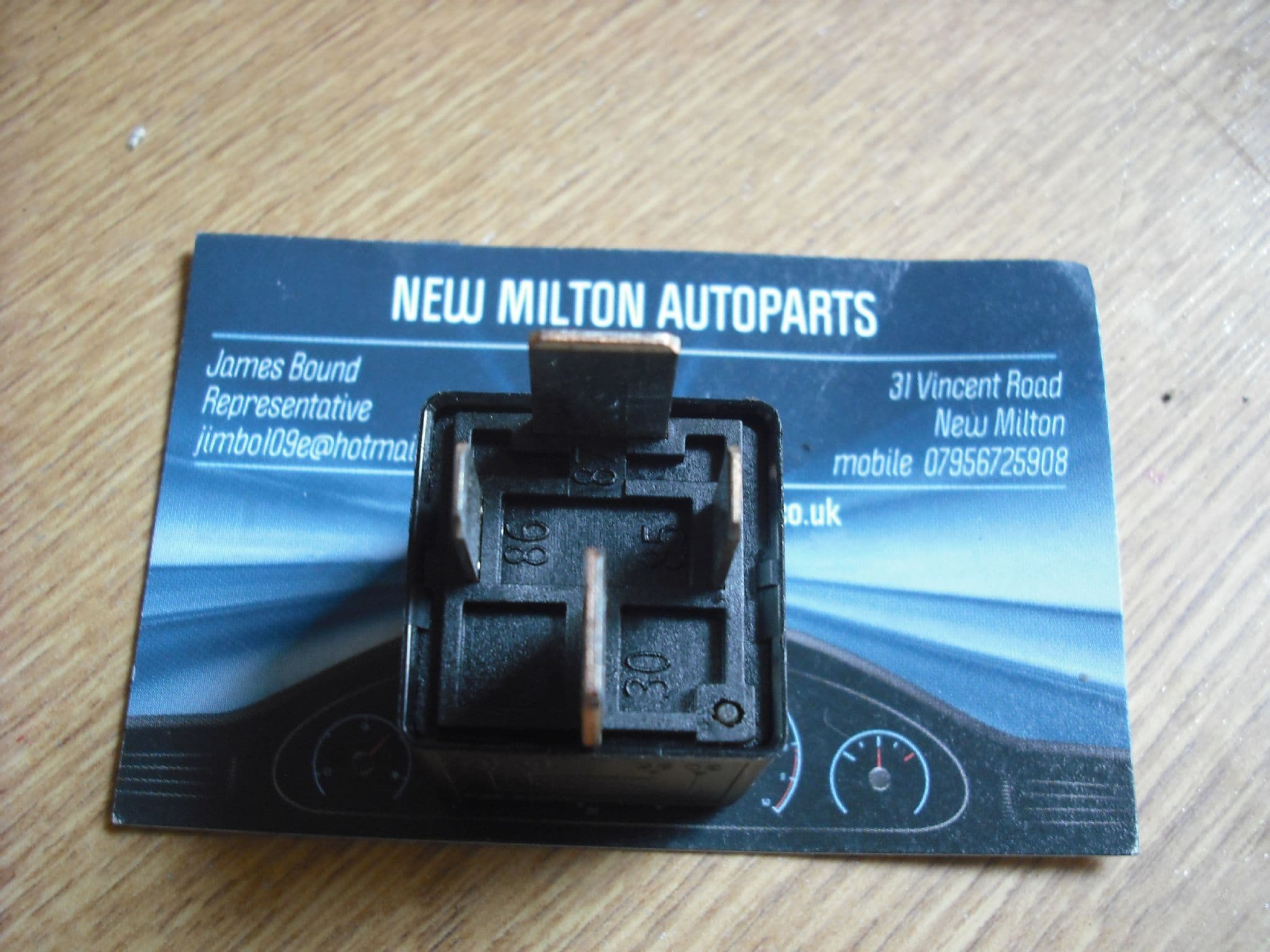 G110 V23134-J59-X431 A GENUINE MAZDA CX-7 BLACK RELAY