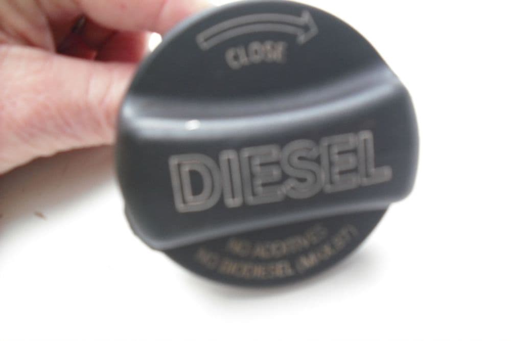 GENUINE BMW F20 F21 F40 F22 F30 F32 F07 F10 F12 X5 FUEL TANK CAP DIESEL