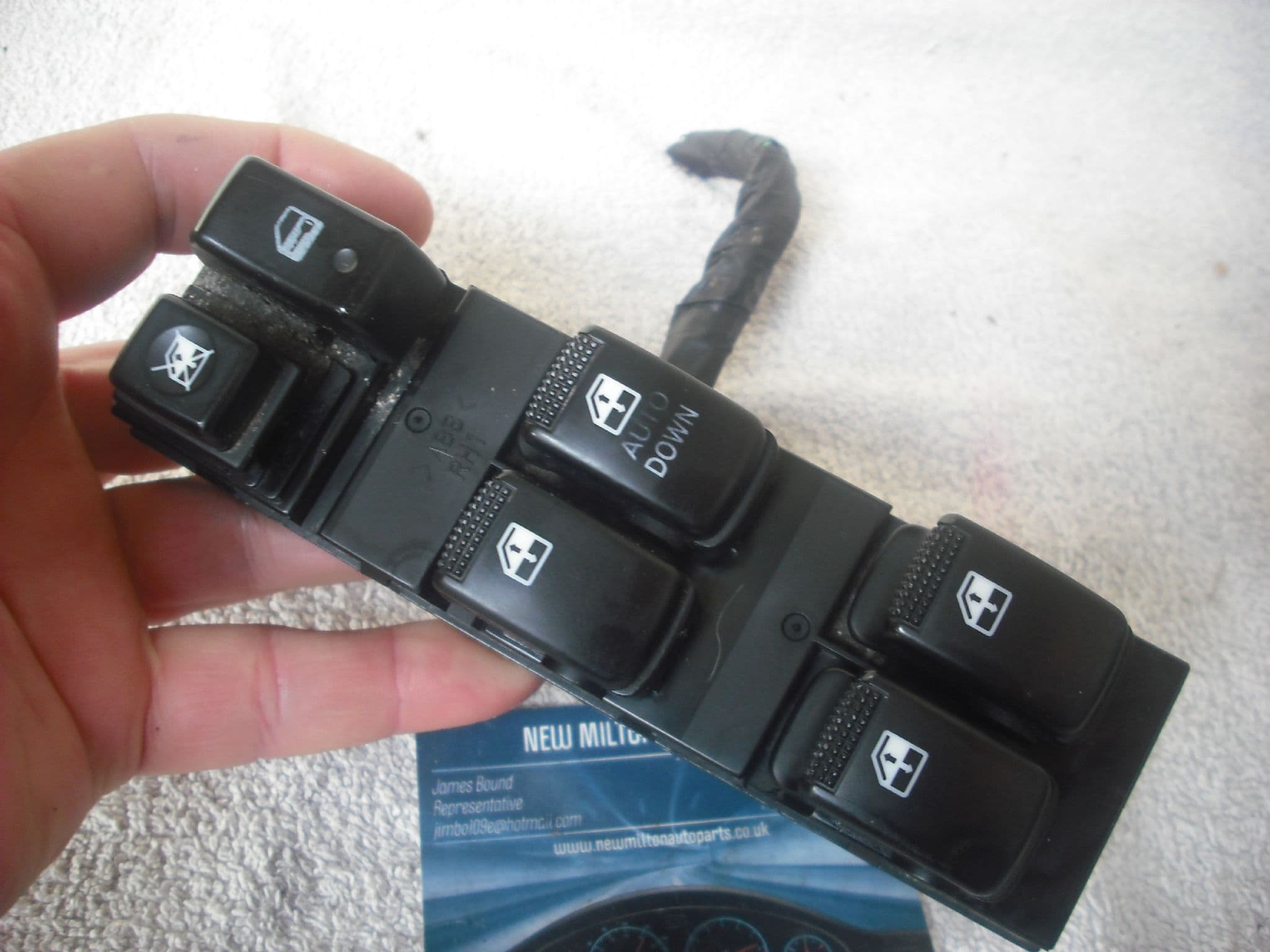 GENUINE HYUNDAI TUCSON GEN 1 UK DRIVERS DOOR ELECTRIC WINDOW SWITCHES