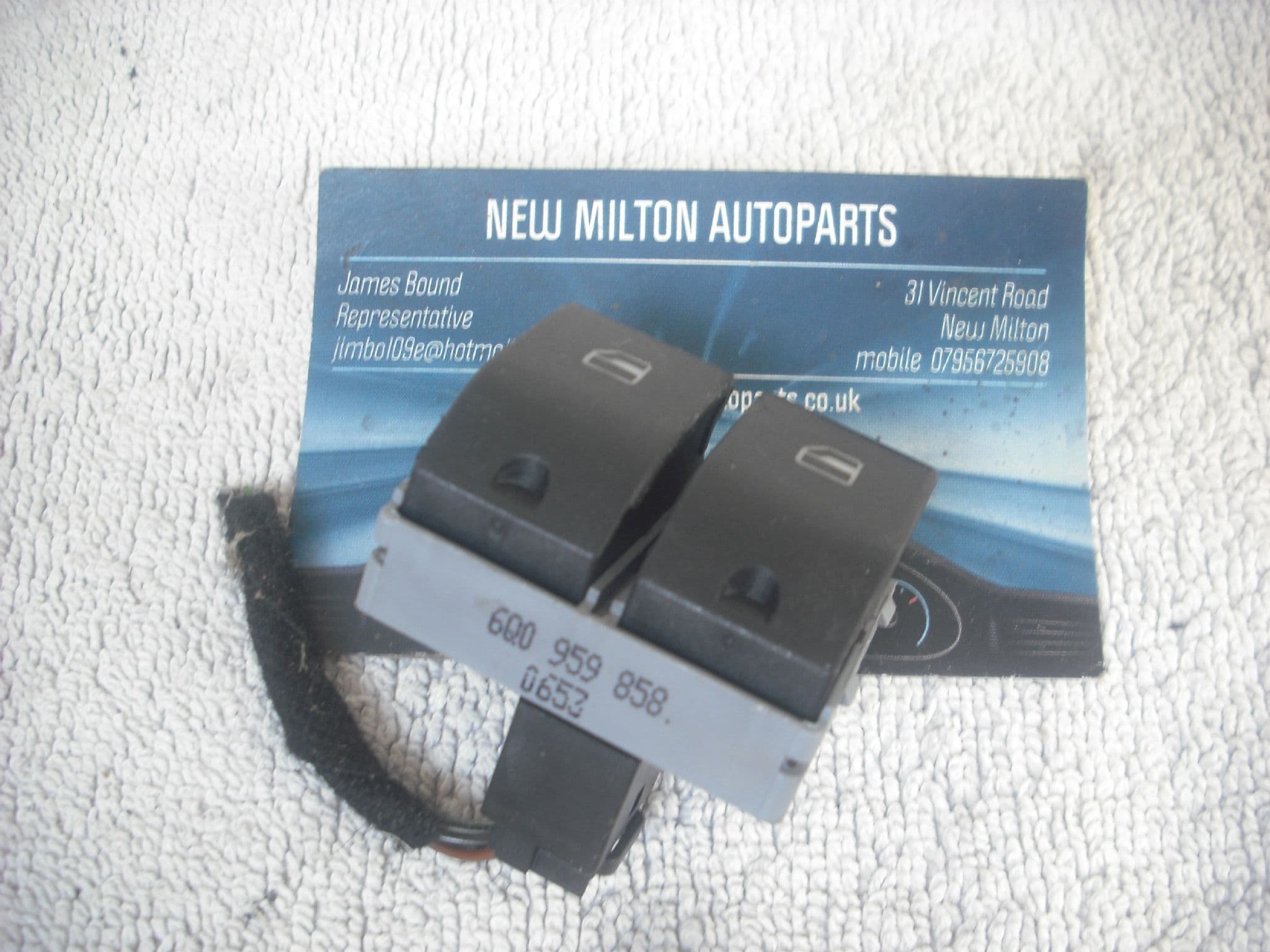GENUINE SEAT IBIZA ELECTRIC FRONT WINDOW SWITCHES 6Q0 959 858 6Q0959858