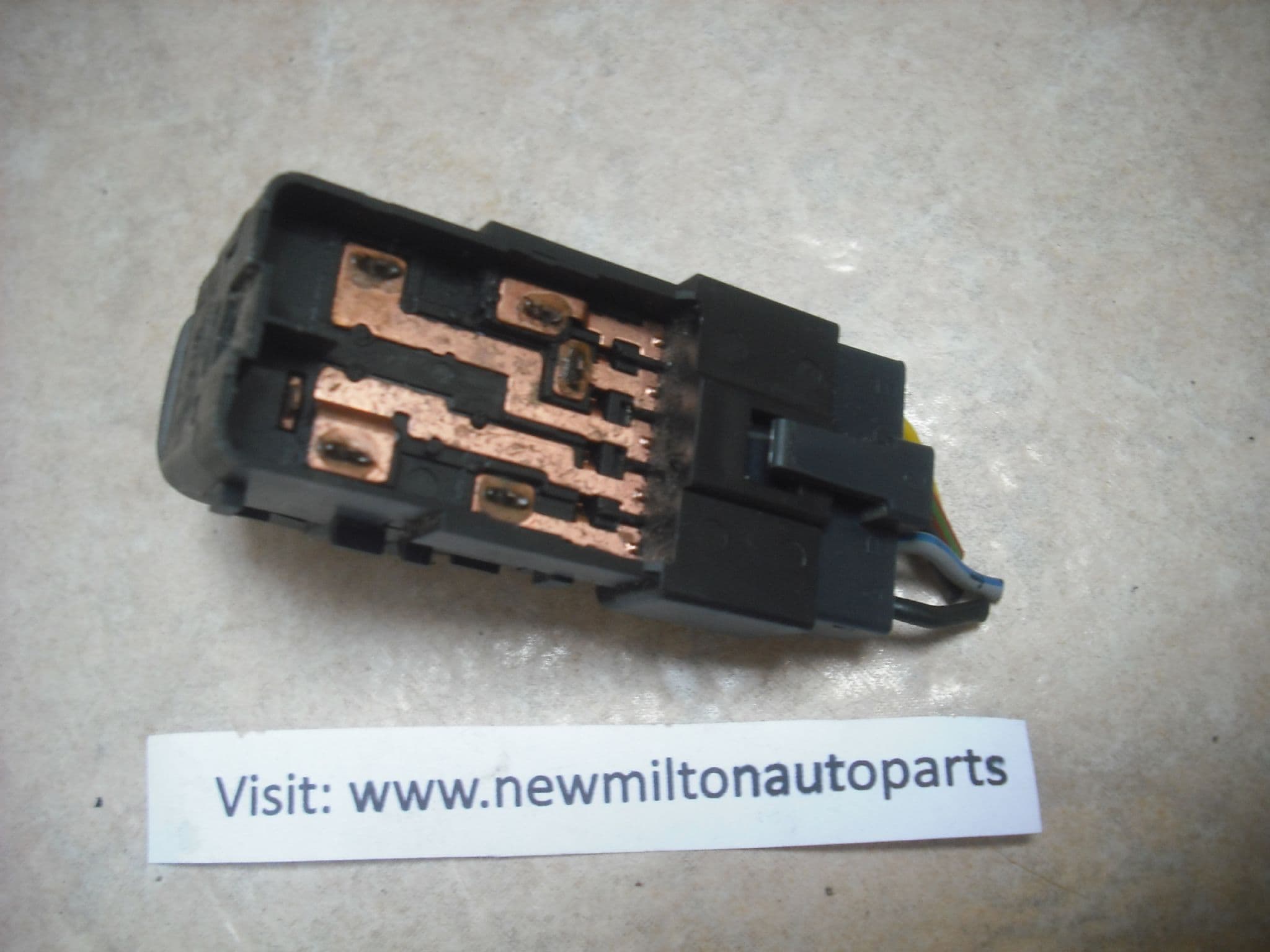 GM13282592 VAUXHALL OPEL INSIGNIA ELECTRIC FRONT SEAT ADJUSTMENT SWITCH