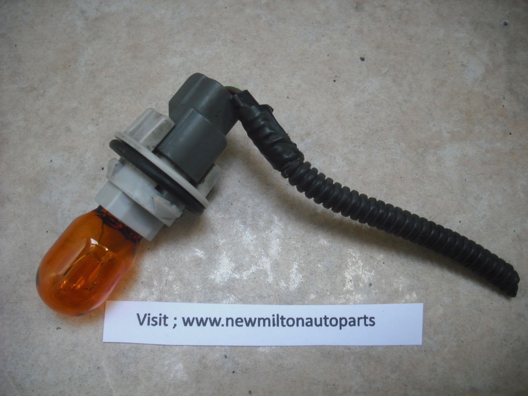 HONDA CRV MK2 HEADLIGHT HEADLAMP INDICATOR FLASHER BULB HOLDER