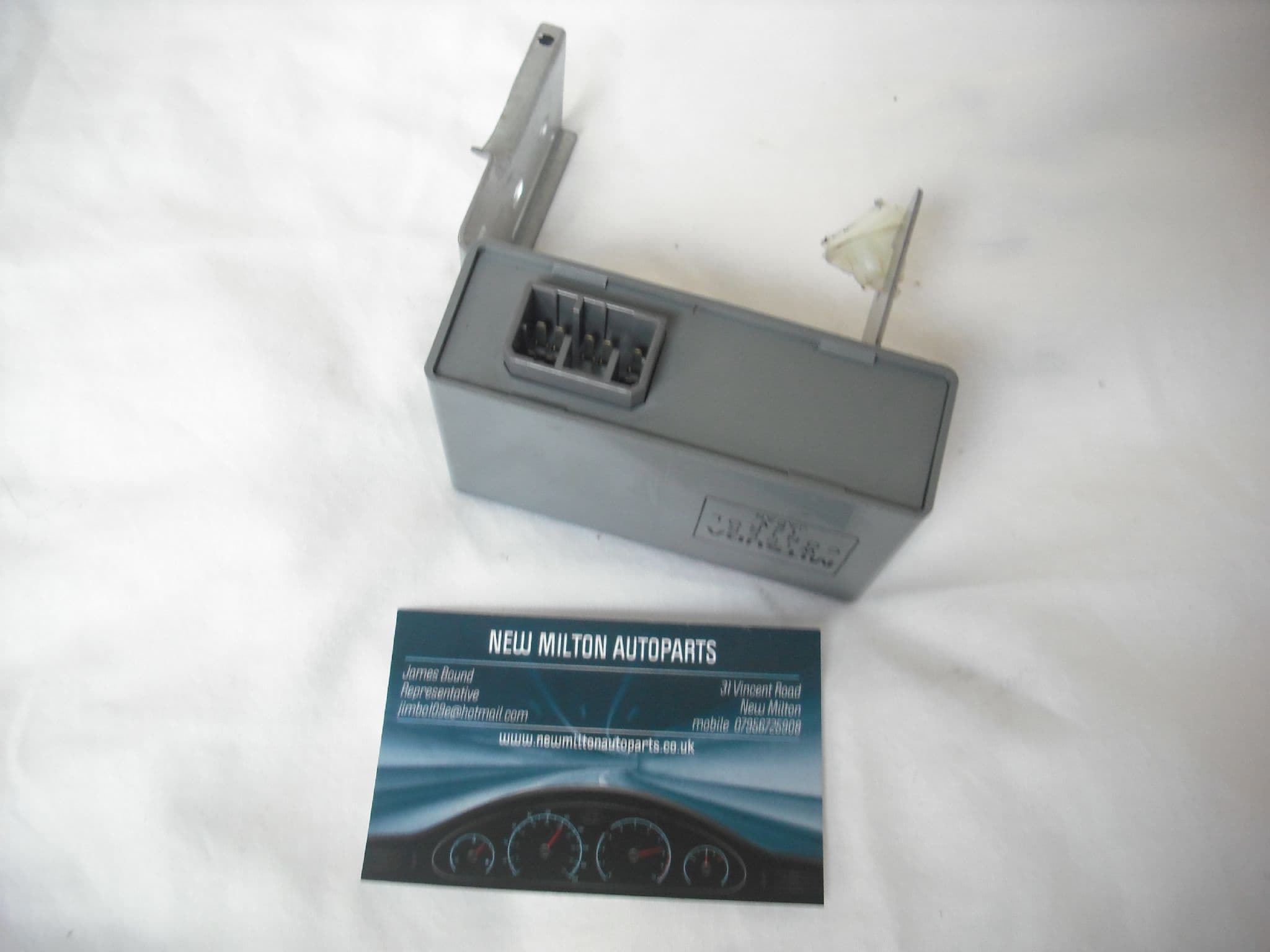 HONDA HRV FRONT INTERMITTENT WINDSCREEN WIPER CONTROL RELAY MODULE MITSUBA