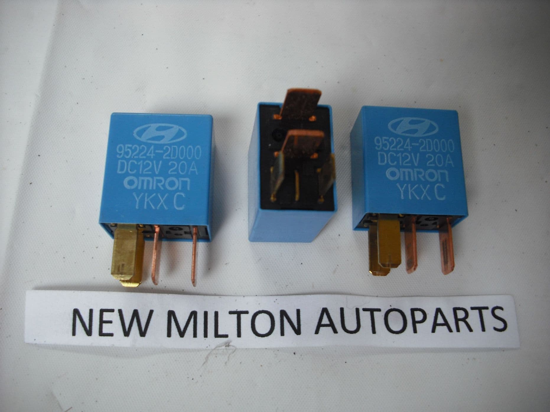 HYUNDAI ACCENT 3 X ORIGINAL BLUE RELAYS 95224-20000 DC12V 20A OMRON