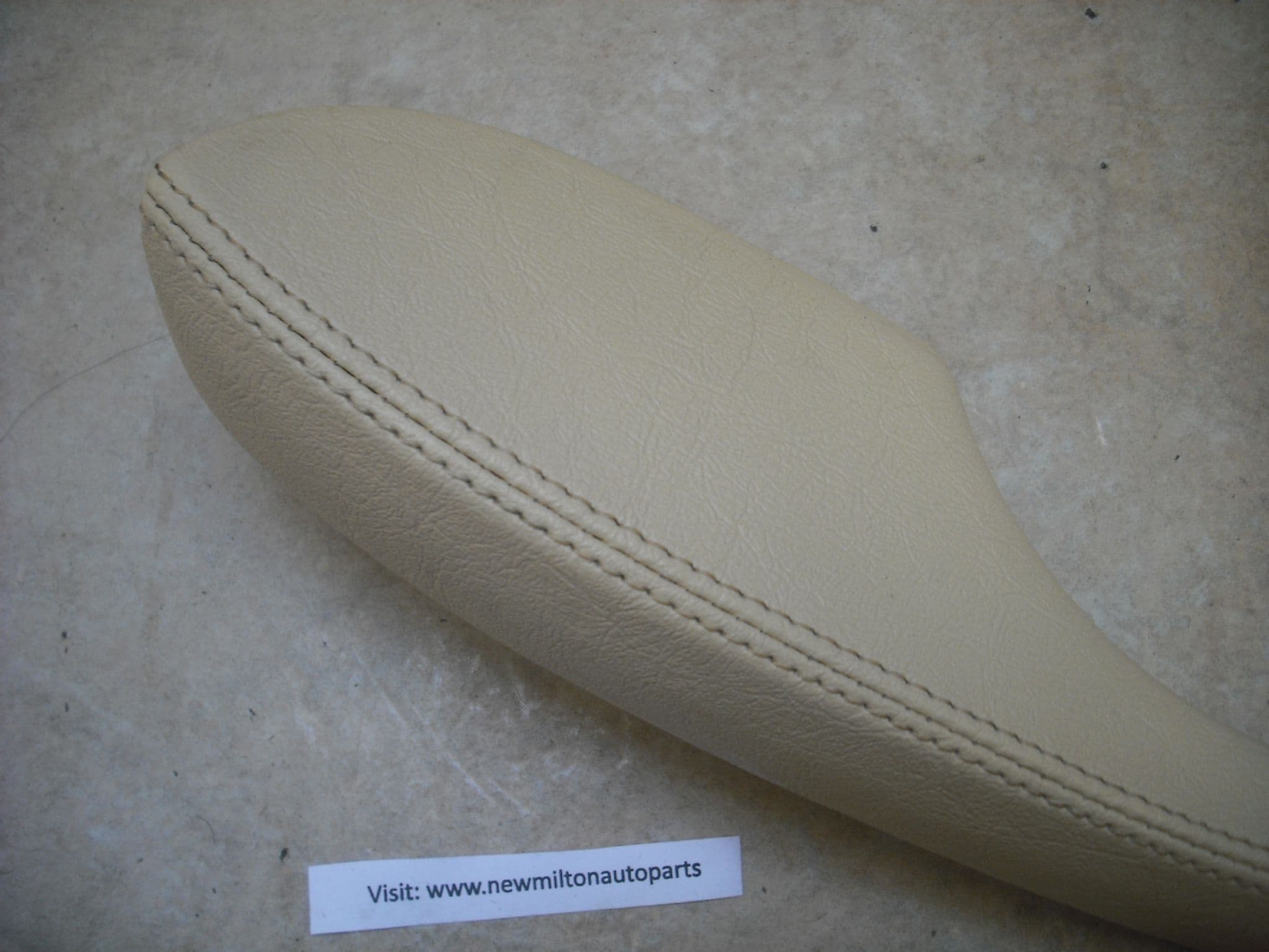 JAGUAR XJ6 XJ40 FRONT OR REAR DOOR INTERIOR ARM REST PULL LEVER LEFT SIDE