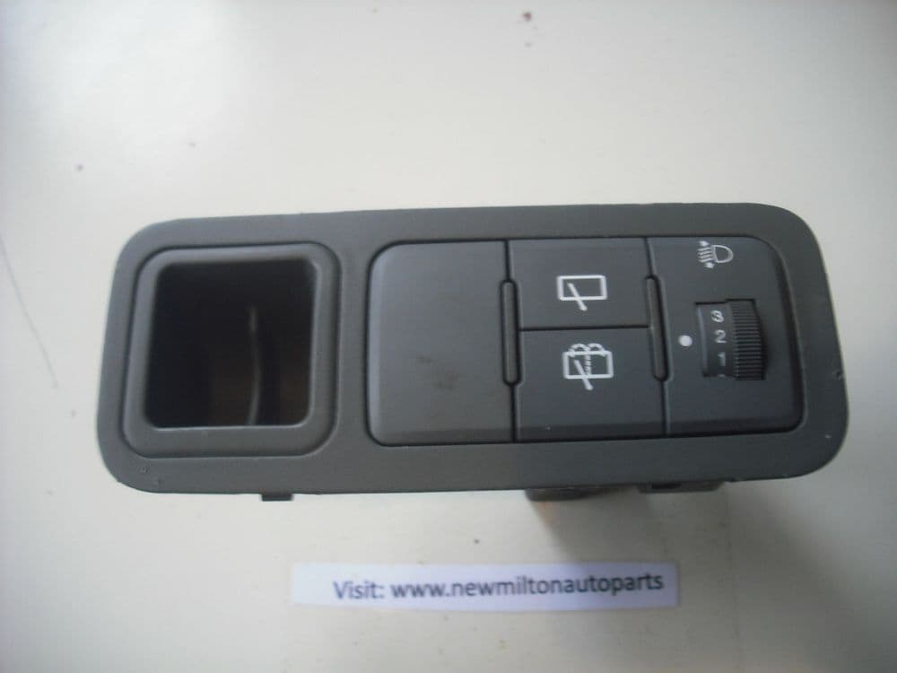 KIA RIO MK1 2000-2005 HEADLIGHT HEIGHT LEVELING ADJUSTMENT AND WINDOW ...