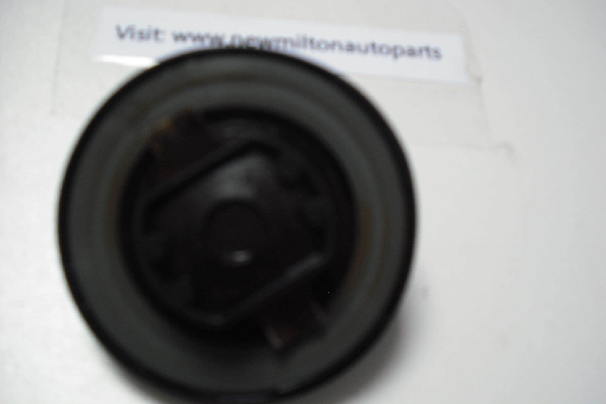 LEXUS RX400H ENGINE OIL FILLER CAP FOR PETROL ENGINES