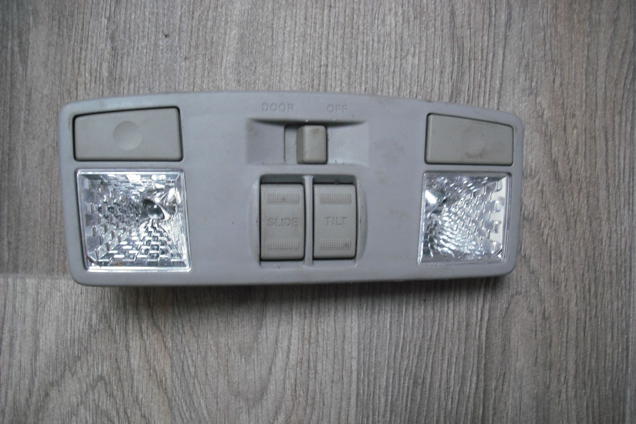 MAZDA 6 2002-2007 INTERIOR ROOF LIGHT WITH SUNROOF SLIDE AND TILT SWITCHES