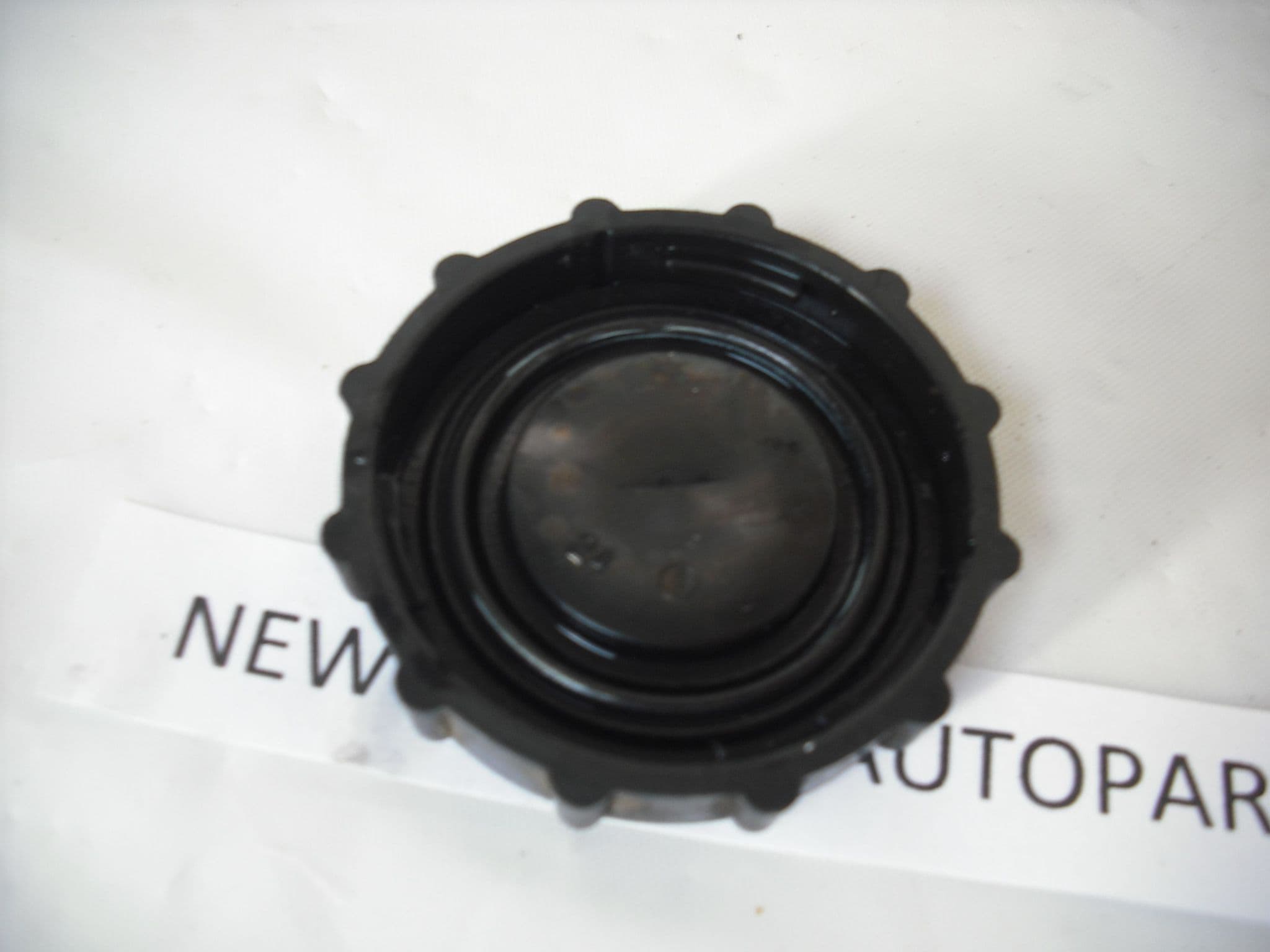 MAZDA PREMACY PETROL ENGINE BRAKE MASTER CYLINDER FLUID FILLER CAP