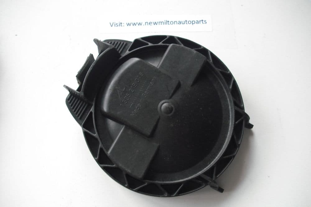 MERCEDES BENZ W203 HEADLIGHT HEADLAMP REAR BULB COVER CAP BOSCH 1 305 ...