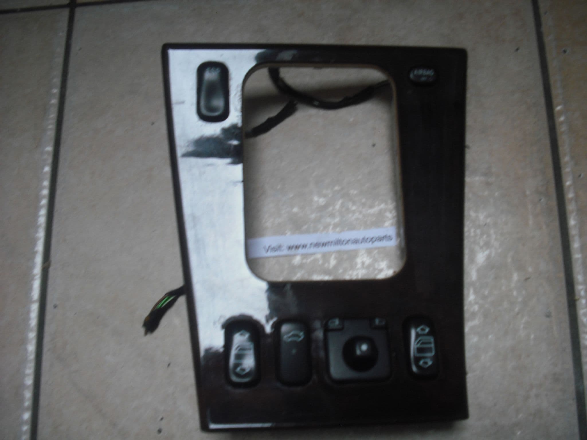 MERCEDES BENZ W208 CLK WINDOW AND DOOR MIRROR SWITCH PANEL