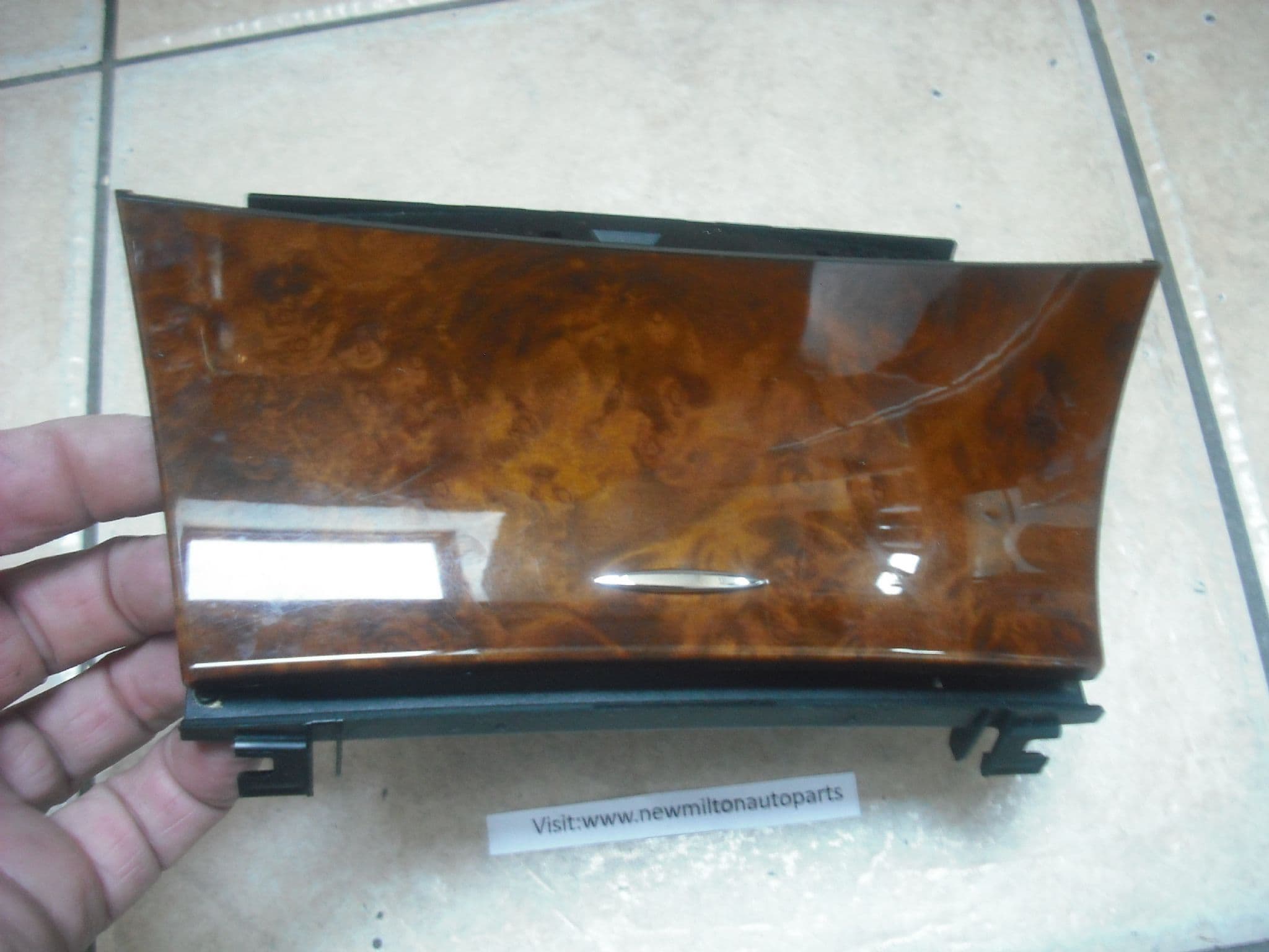 MERCEDES BENZ W211 E CLASS FRONT FLIP FRONT ASHTRAY