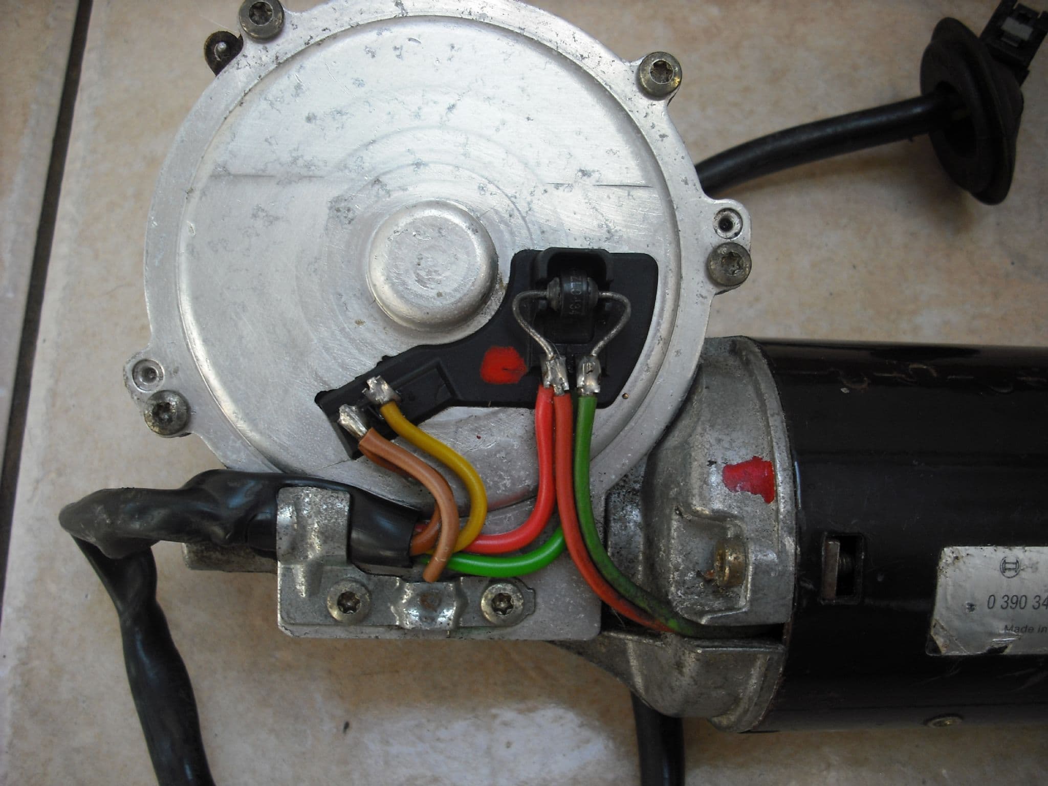 Mercedes S-Class W140 Screen Wiper Motor 0390341404 1408200108 A1408200108