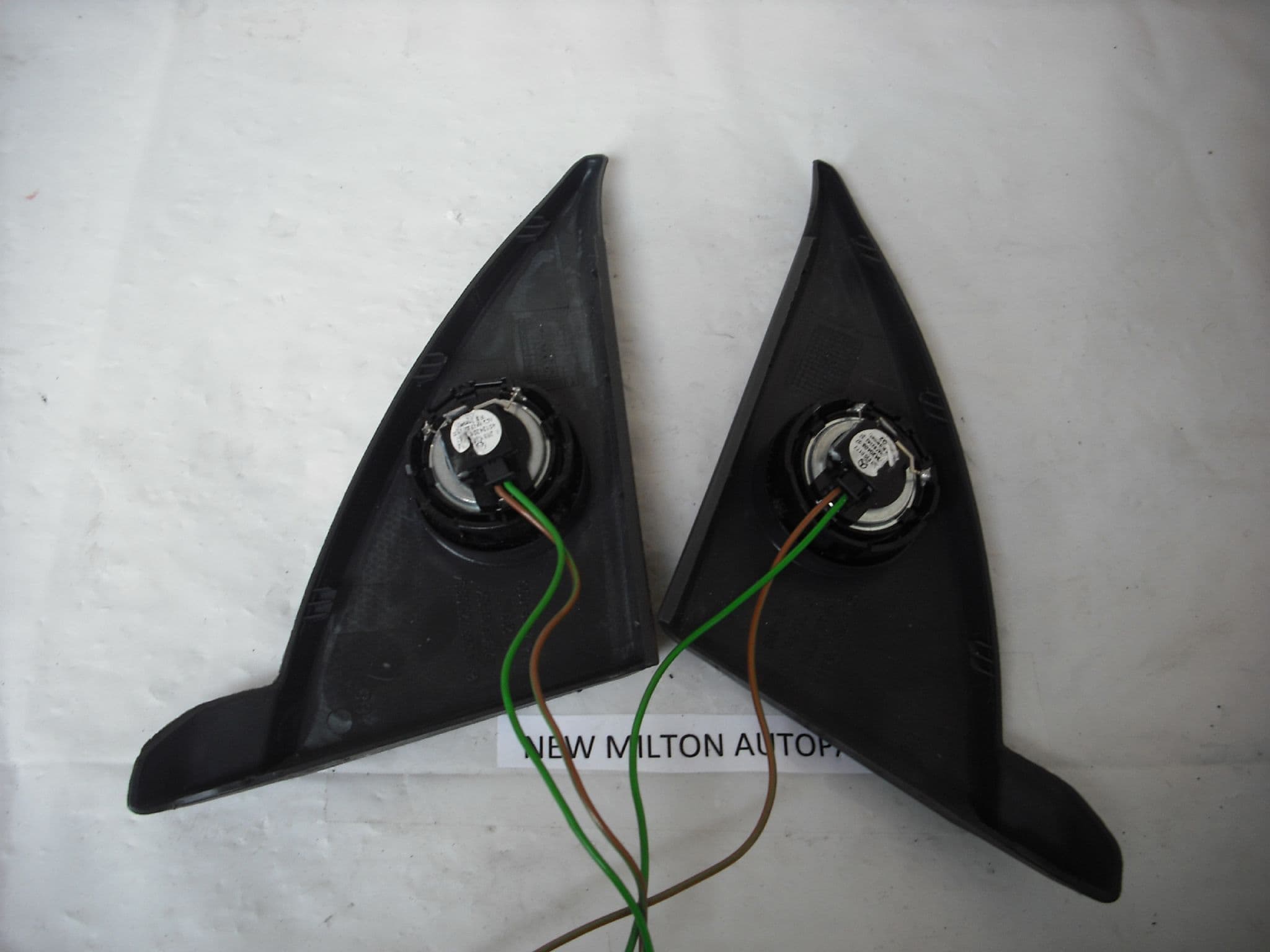 MERCEDES W201 CLK COUPE FRONT DOOR SPEAKER TWEETERS PAIR