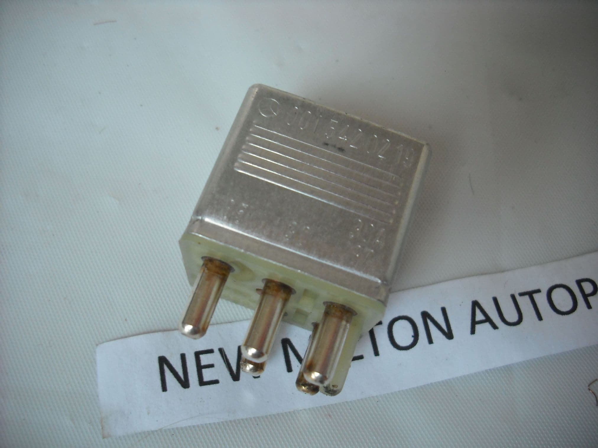 MERCEDES W202 W210 W140 C E S CLASS SILVER RELAY 001 542 02 19
