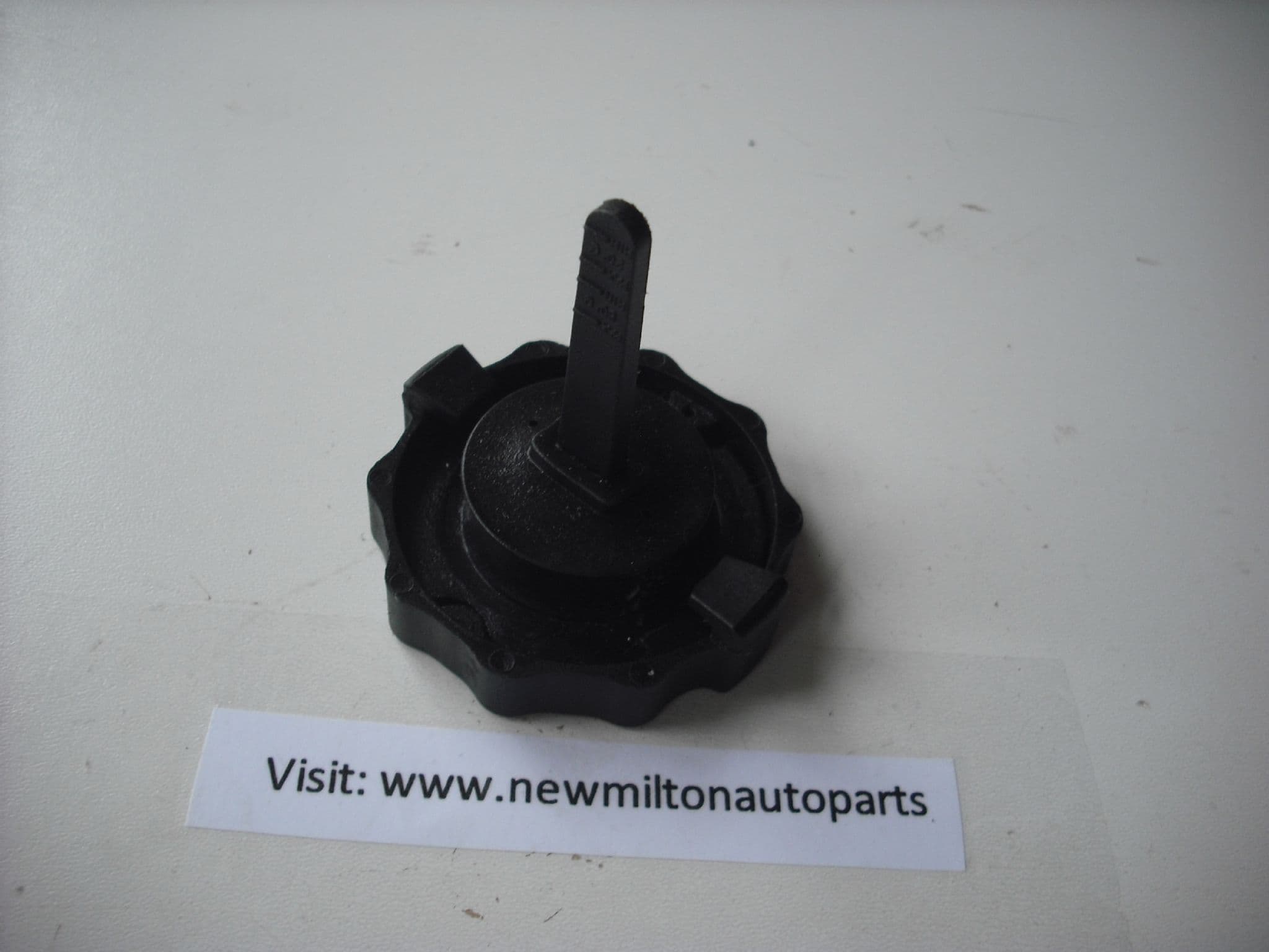 MERCEDES W203 C CLASS W211 E CLASS POWER STEERING FLUID FILLER CAP