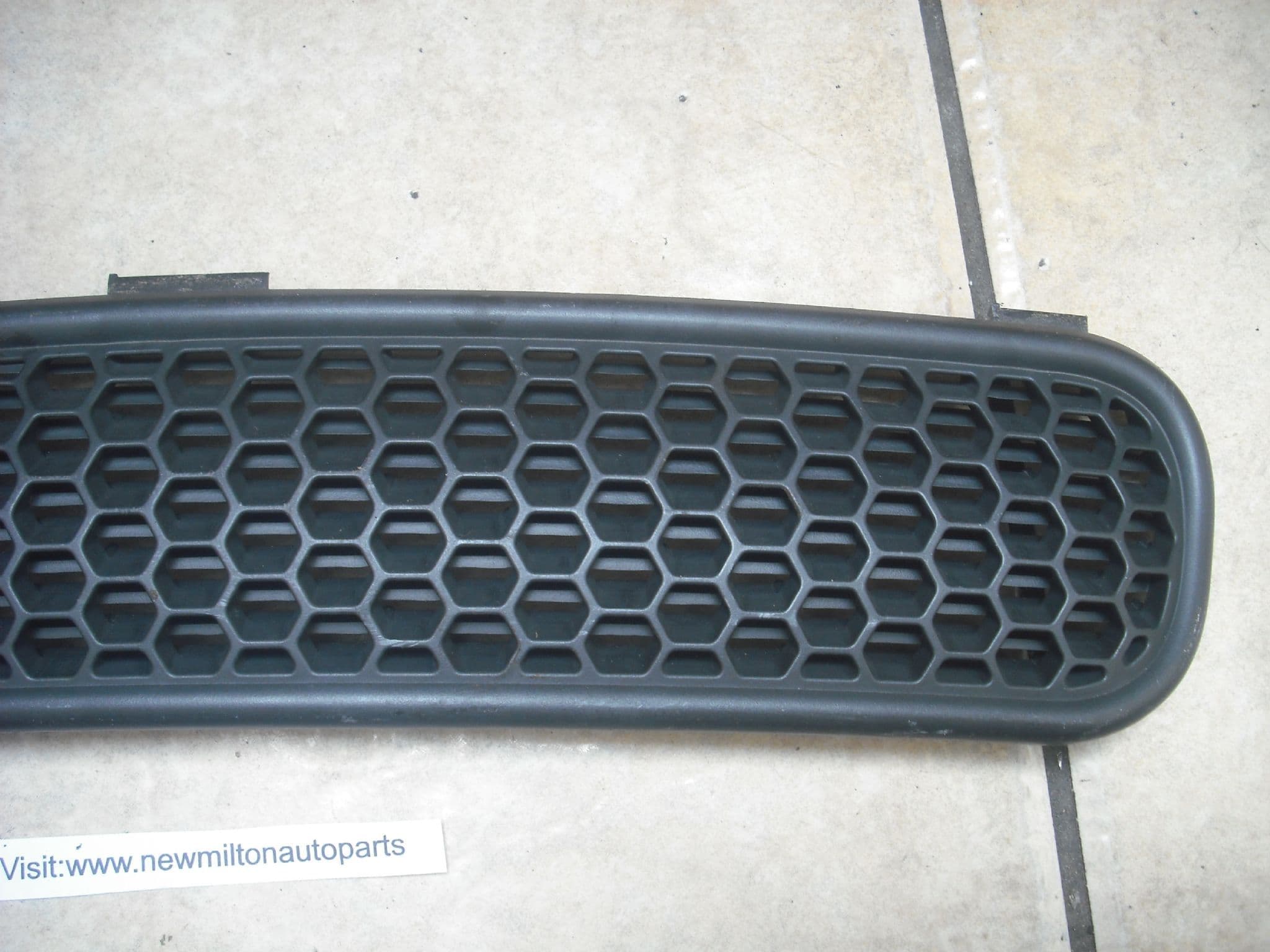 MINI COOPER R50 R52 R53 FRONT SCUTTLE HONEYCOMBE GRILLE LEFT SIDE