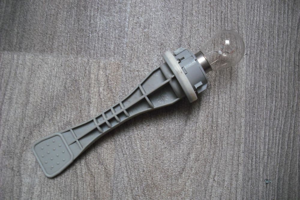 MITSUBISHI COLT CZC HEADLIGHT INDICATOR FLASHER BULB HOLDER