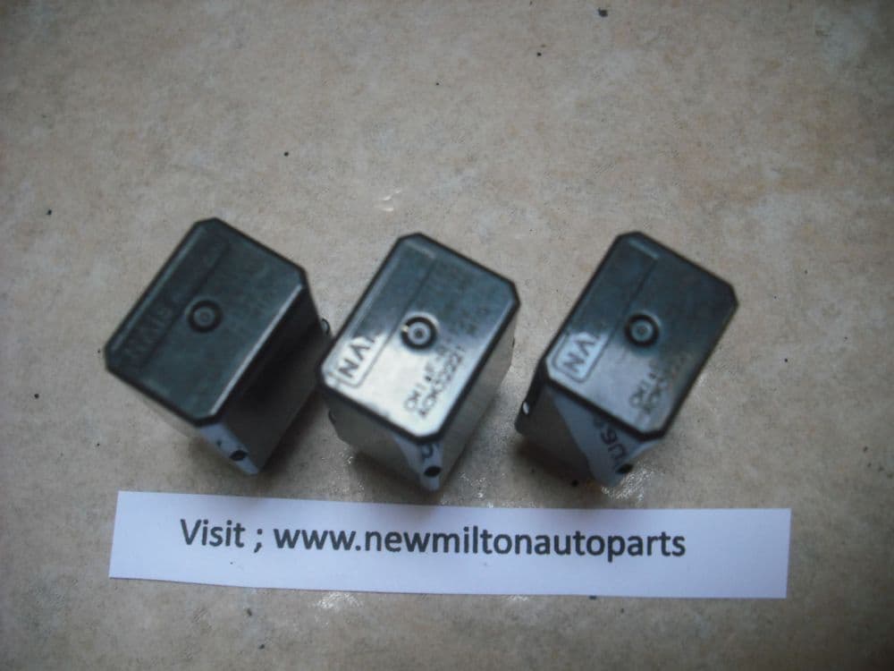 NAIS ACM32221 M10 CM1aF-R-12V 3 GENUINE HONDA CRV FRV AND HRV RELAYS