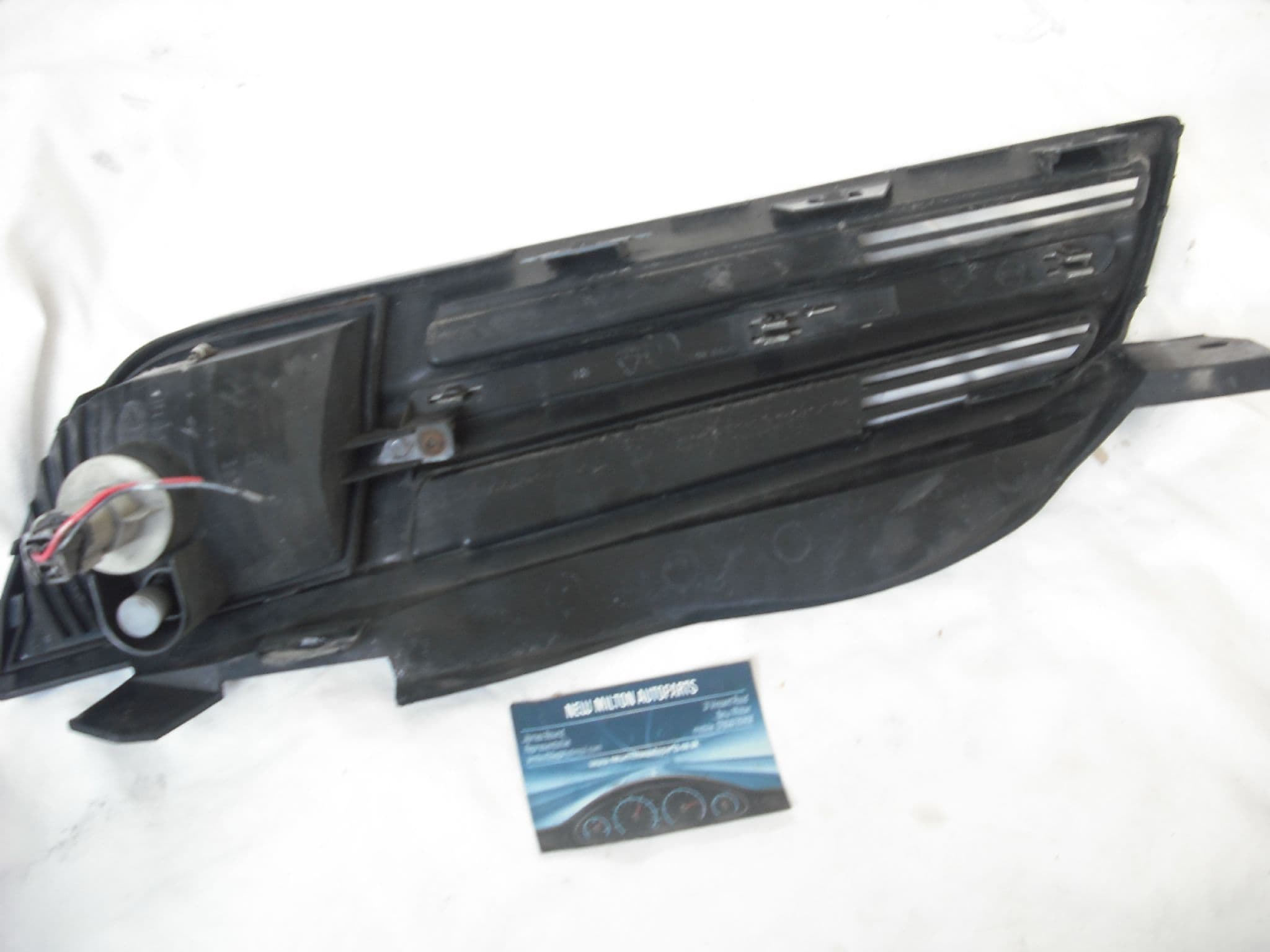 NISSAN MICRA K12 GRILLE TRIM O/S RIGHT UK DRIVERS SIDE 89027936 62320 AX600