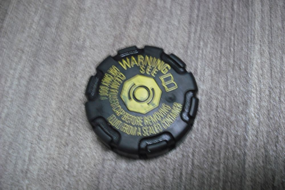 NISSAN NOTE MK1 BRAKE MASTER CYLINDER FLUID FILLER CAP