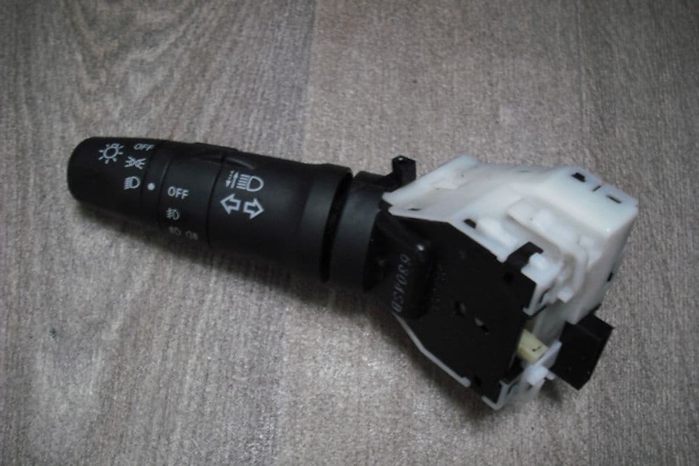 NISSAN NOTE MK1 HEADLIGHT INDICATOR AND FRONT AND REAR FOG LIGHT STALK ...