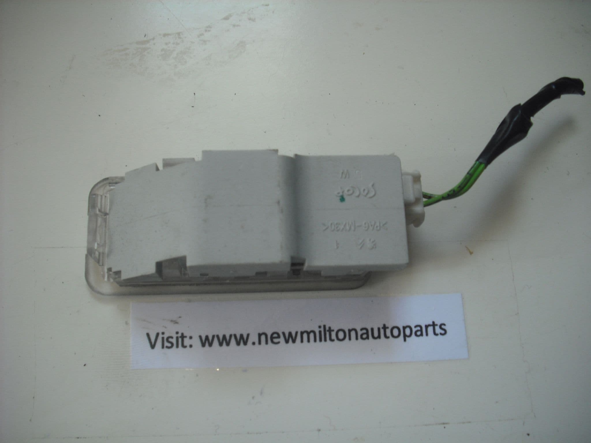 PEUGEOT 407 SW ESTATE TAILGATE BOOT COURTESY LIGHT