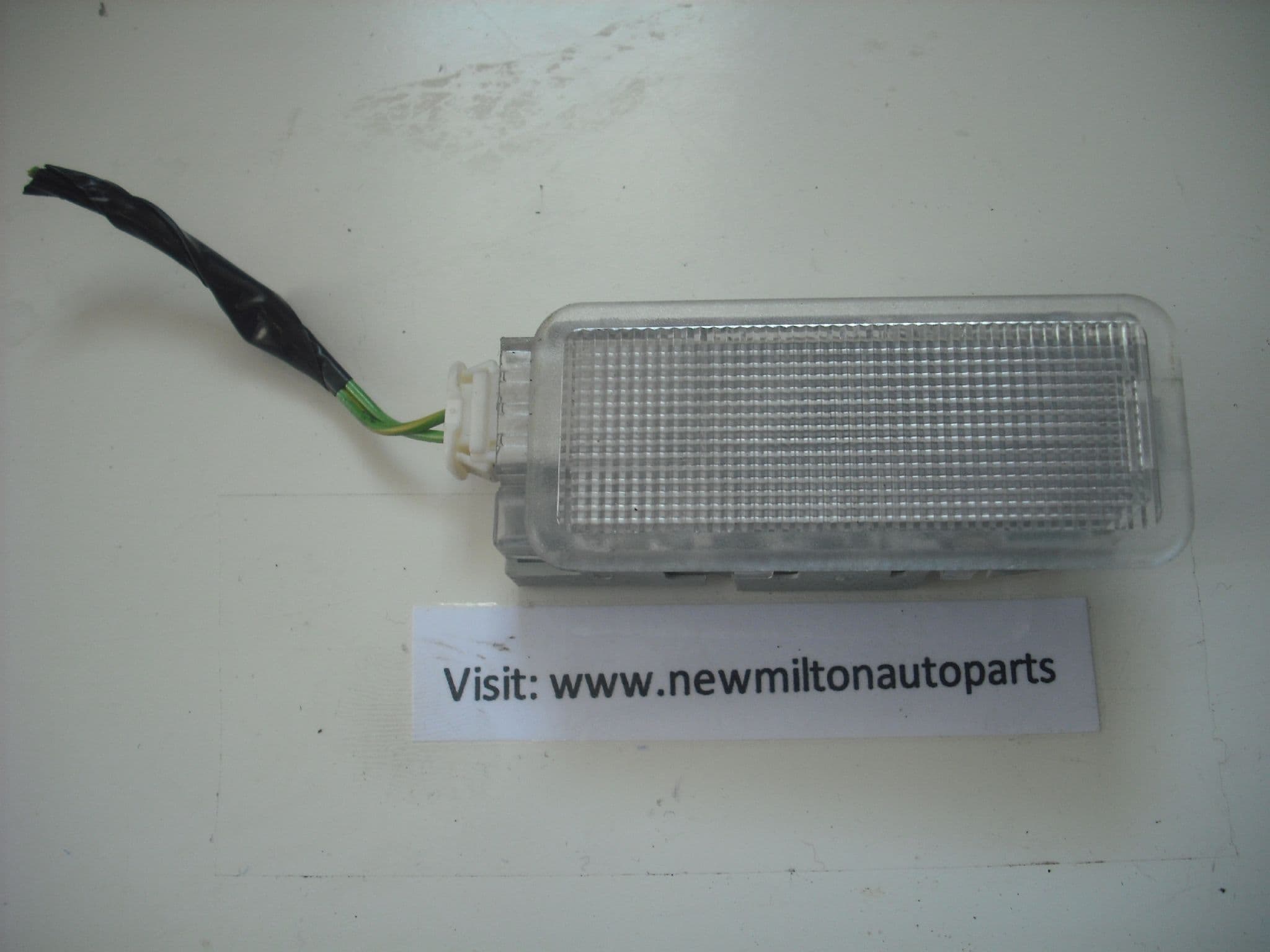 PEUGEOT 407 SW ESTATE TAILGATE BOOT COURTESY LIGHT