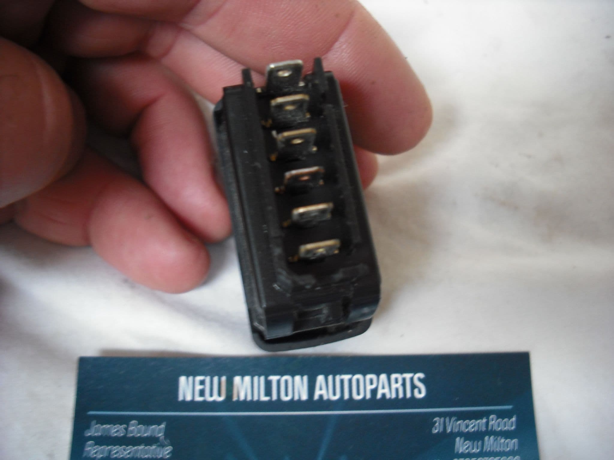 RENAULT CLIO EARLY MK2 ELECTRIC DOOR WINDOW SWITCH BLACK 6 PIN