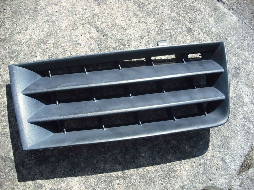RENAULT MEGANE 2 FRONT BUMPER GRILLE PANEL O/S RIGHT UK DRIVERS SIDE