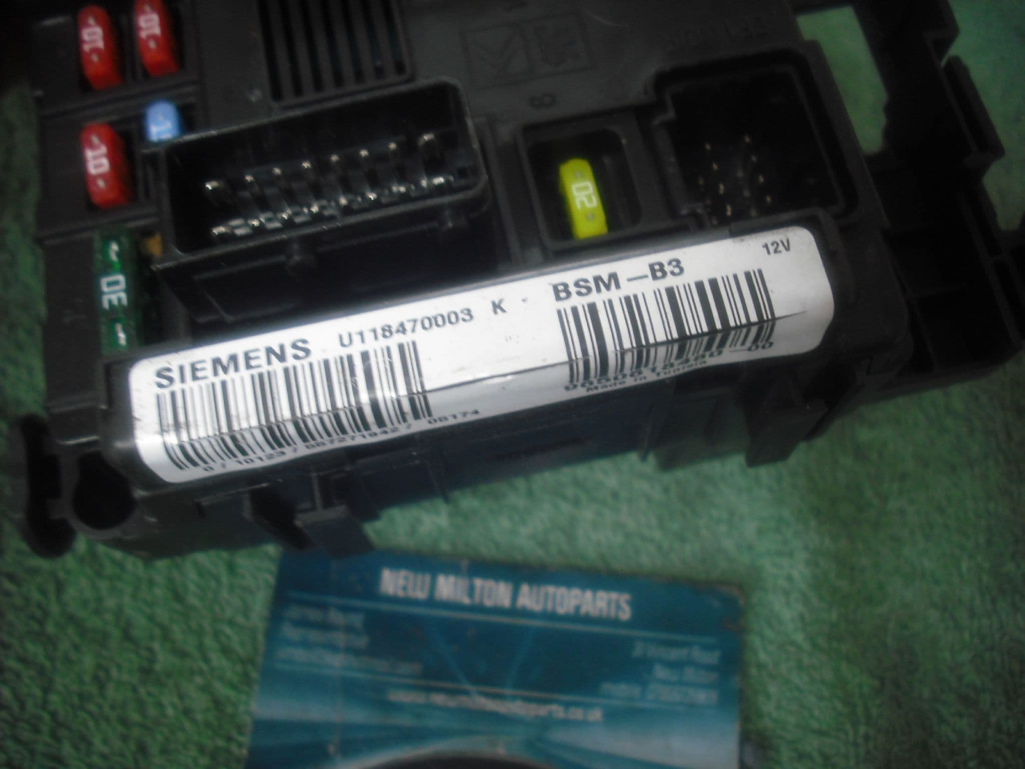 SIEMENS U118470003 K BSM-B3 9650618480-00 PEUGEOT 1007 ENGINE BAY FUSE ...