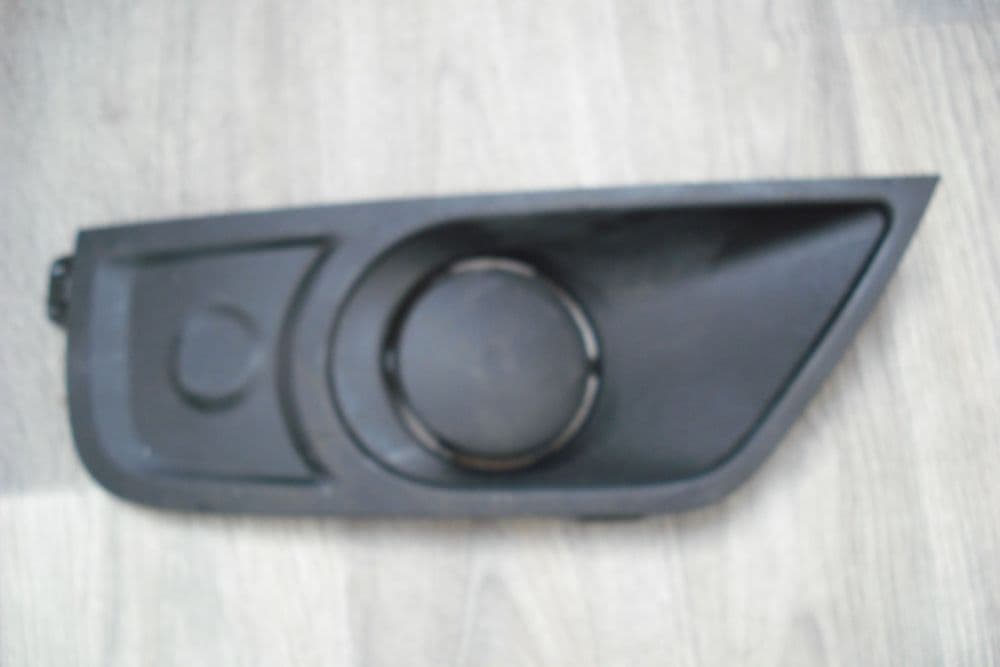 SOLD 263310627R RENAULT MASTER MK3 VAN FRONT BUMPER FOG LIGHT COVER ...