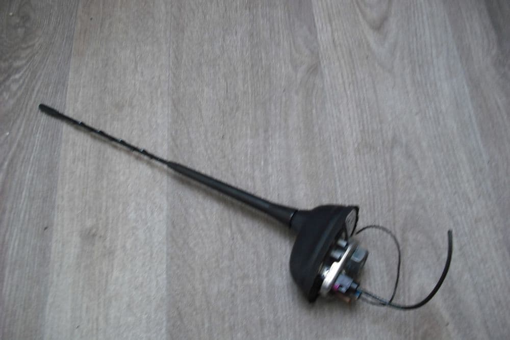 SOLD 3442105-02 MINI COOPER R55 R56 AND ONE MODEL ROOF MOUNTED AERIAL