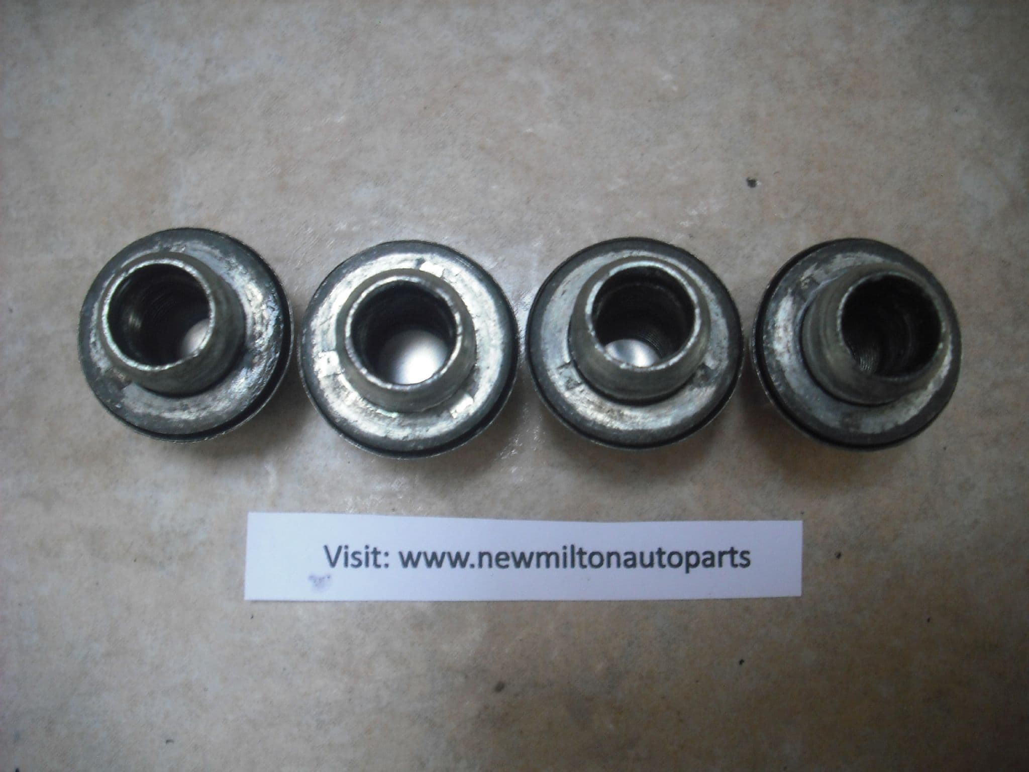 SOLD 4 GENUINE JAGUAR XJ6 XJ40 X300 X308 XKR XK8 ALLOY WHEEL NUTS