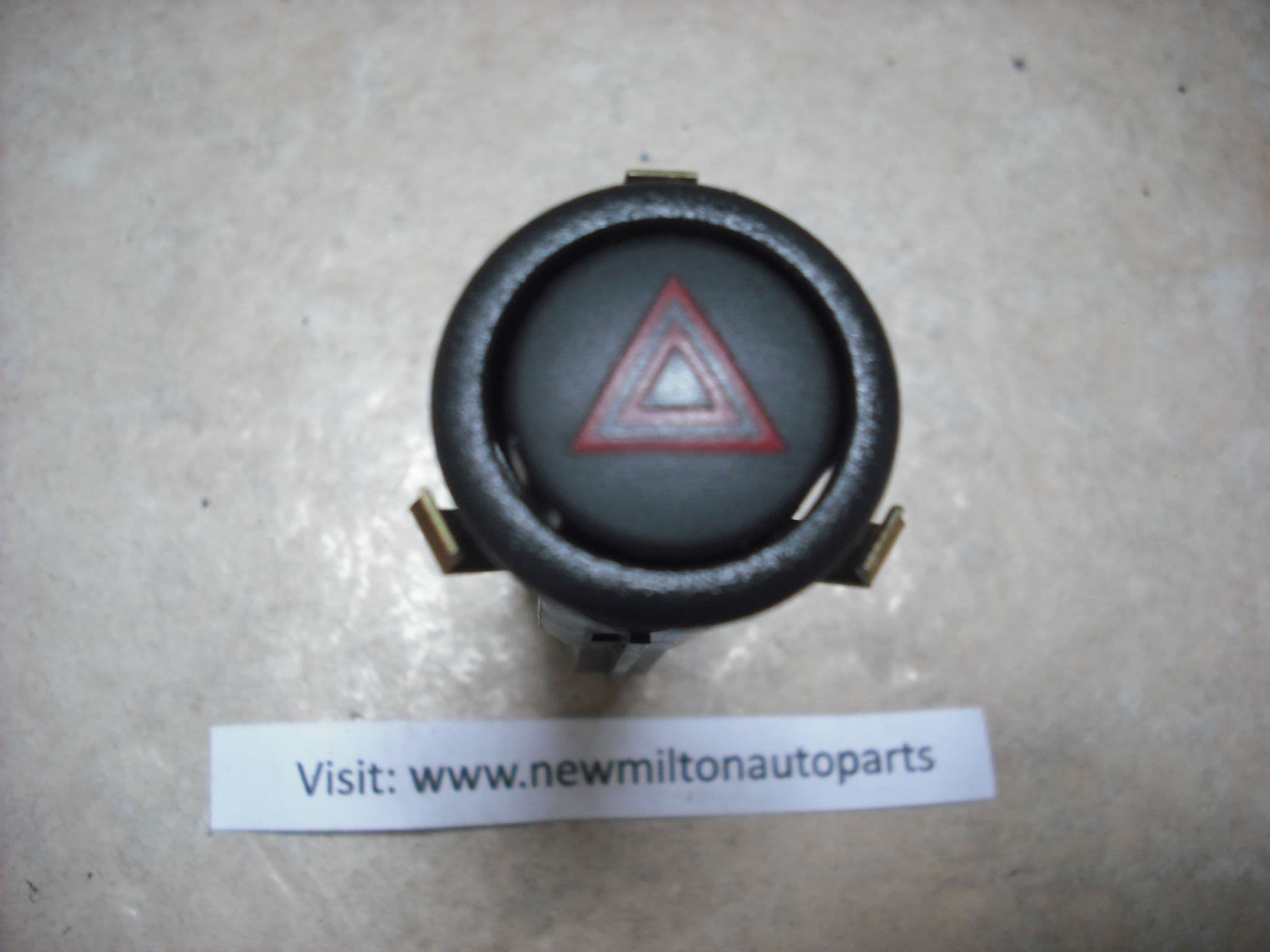 sold 4109526 SAAB 900 93 95 HAZARD WARNING LIGHT SWITCH