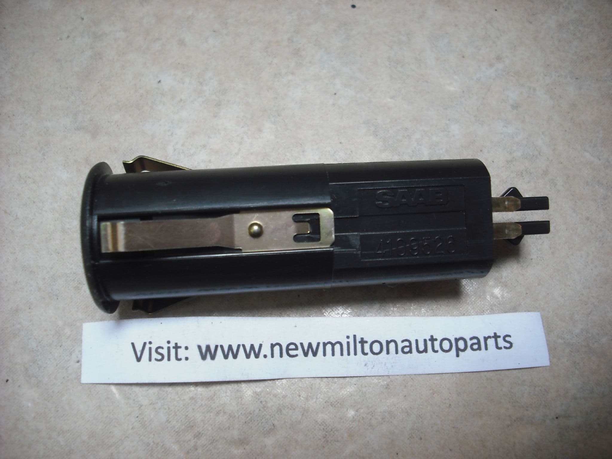 sold 4109526 SAAB 900 93 95 HAZARD WARNING LIGHT SWITCH