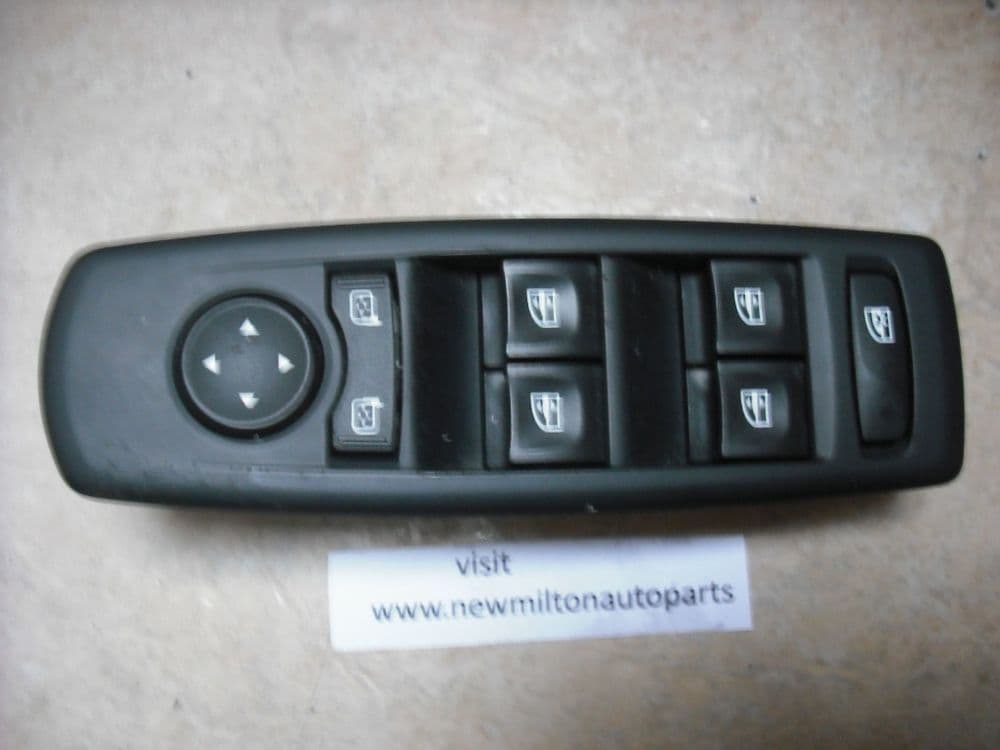sold 809610007R A GENUINE RENAULT LAGUNA MK3 ELECTRIC WINDOW AND DOOR ...